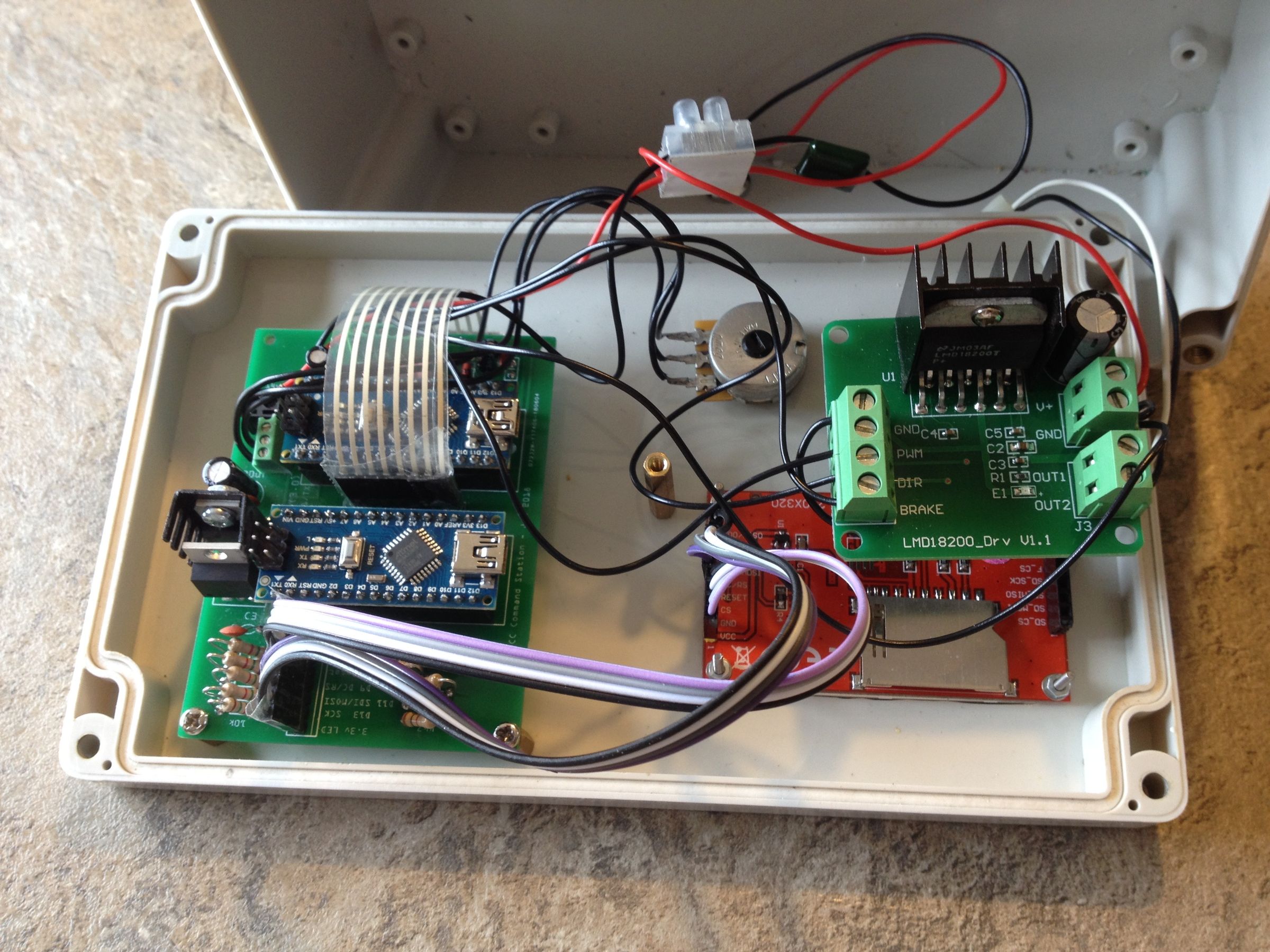 Model Railroad DCC Command Station V2 : 4 Steps - Instructables