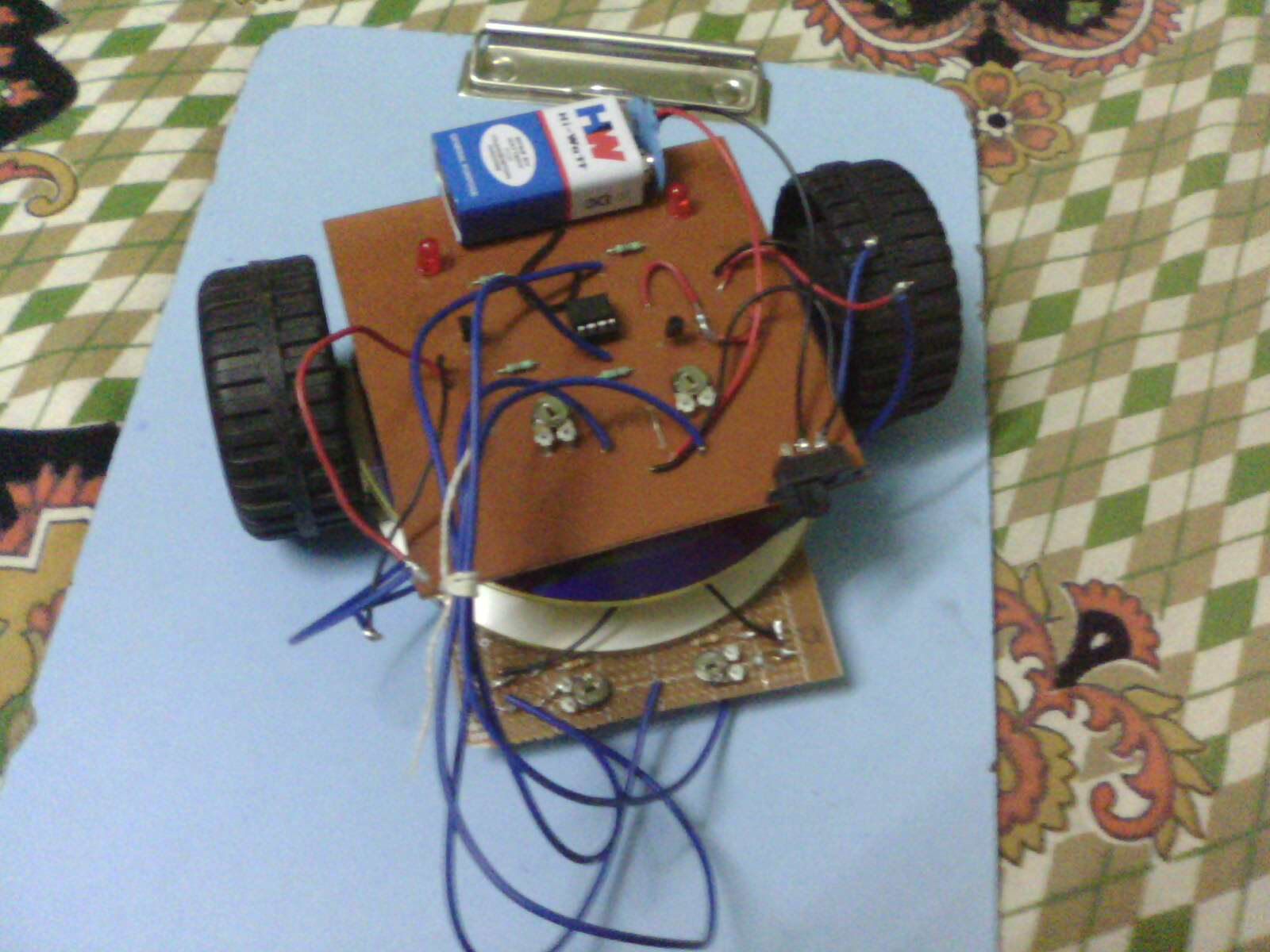 Home Made Line Tracer Robot : 10 Steps (with Pictures) - Instructables