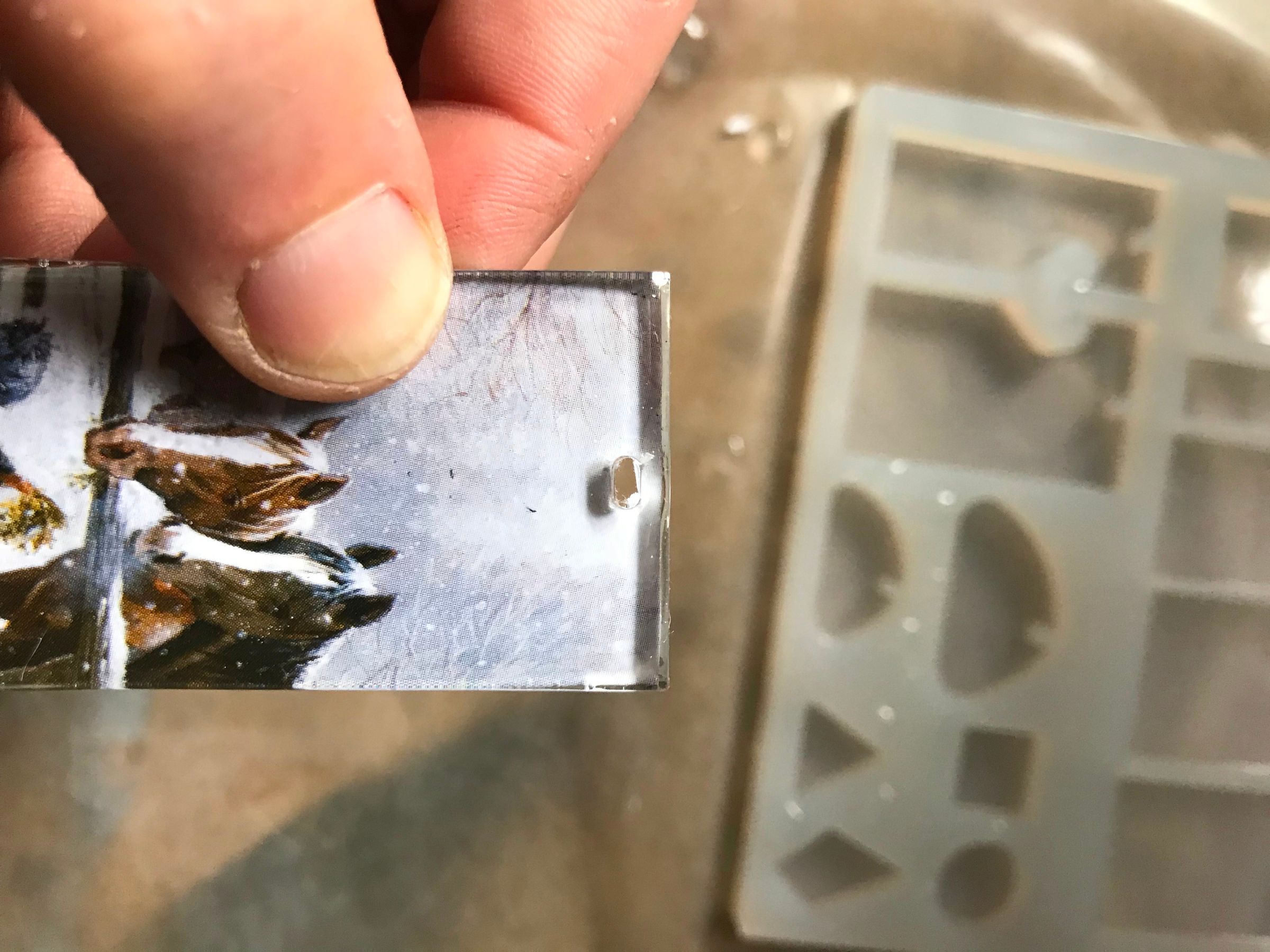 Easy Resin Ornaments and More : 9 Steps (with Pictures) - Instructables