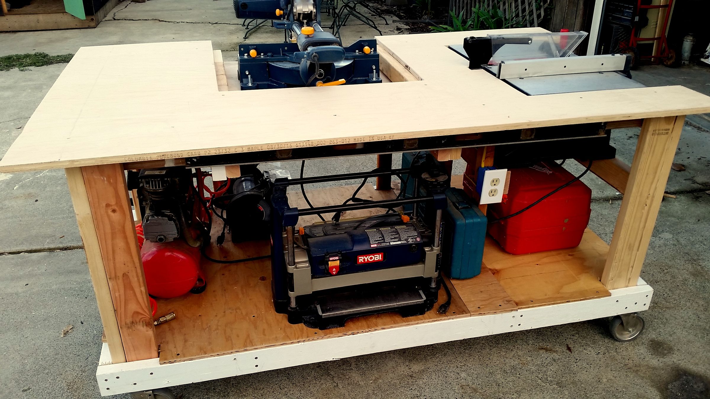 Mobile Workbench With Built-in Table & Miter Saws : 8 Steps (with ...