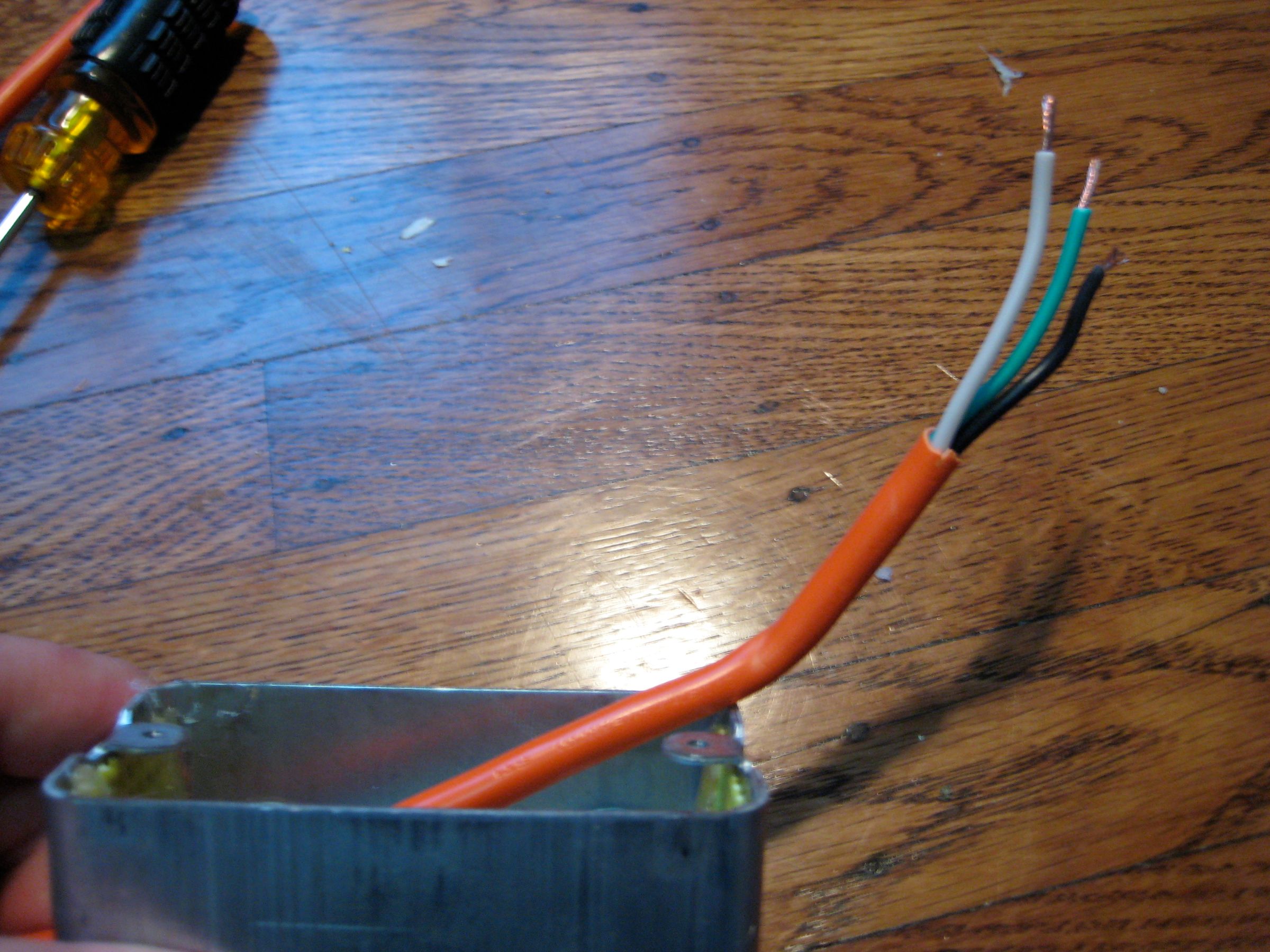 Poor Man's Track Lighting : 11 Steps - Instructables