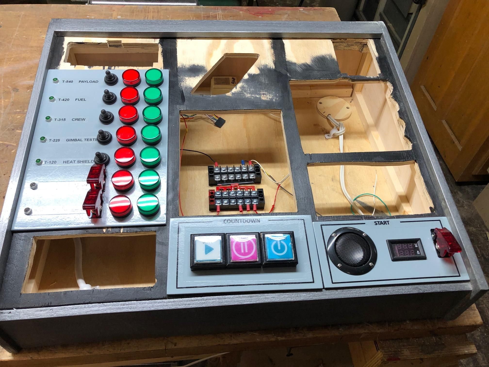 A Shuttle Mission Control Mock-Up for Kids : 10 Steps (with Pictures ...