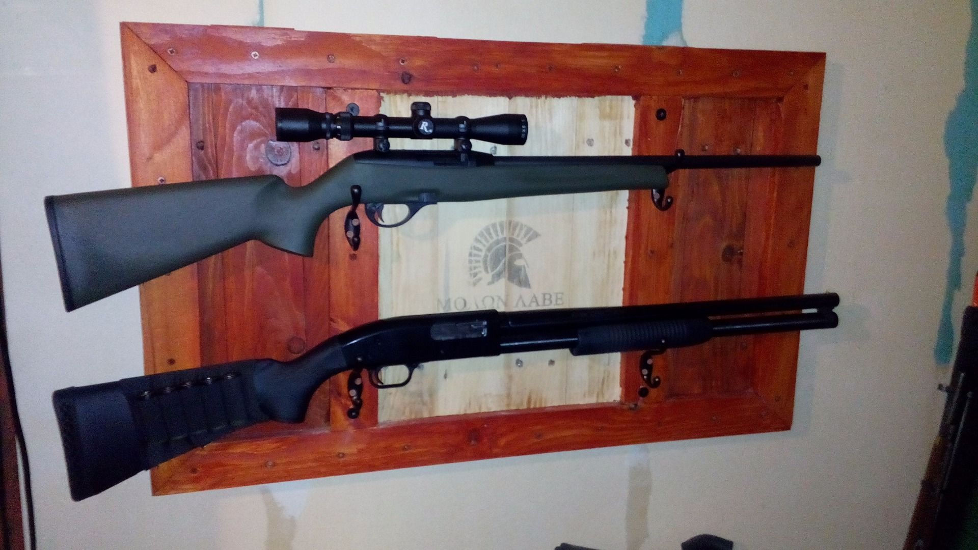 Gun Rack From Reclaimed Pallet Wood : 7 Steps - Instructables