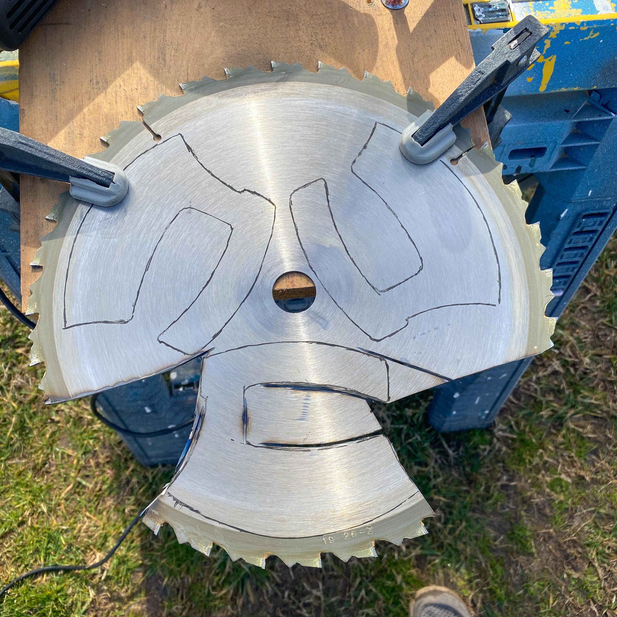 How to Make a Ulu Knife From a Old Saw Blade Plus a Bonus Cutting Board ...