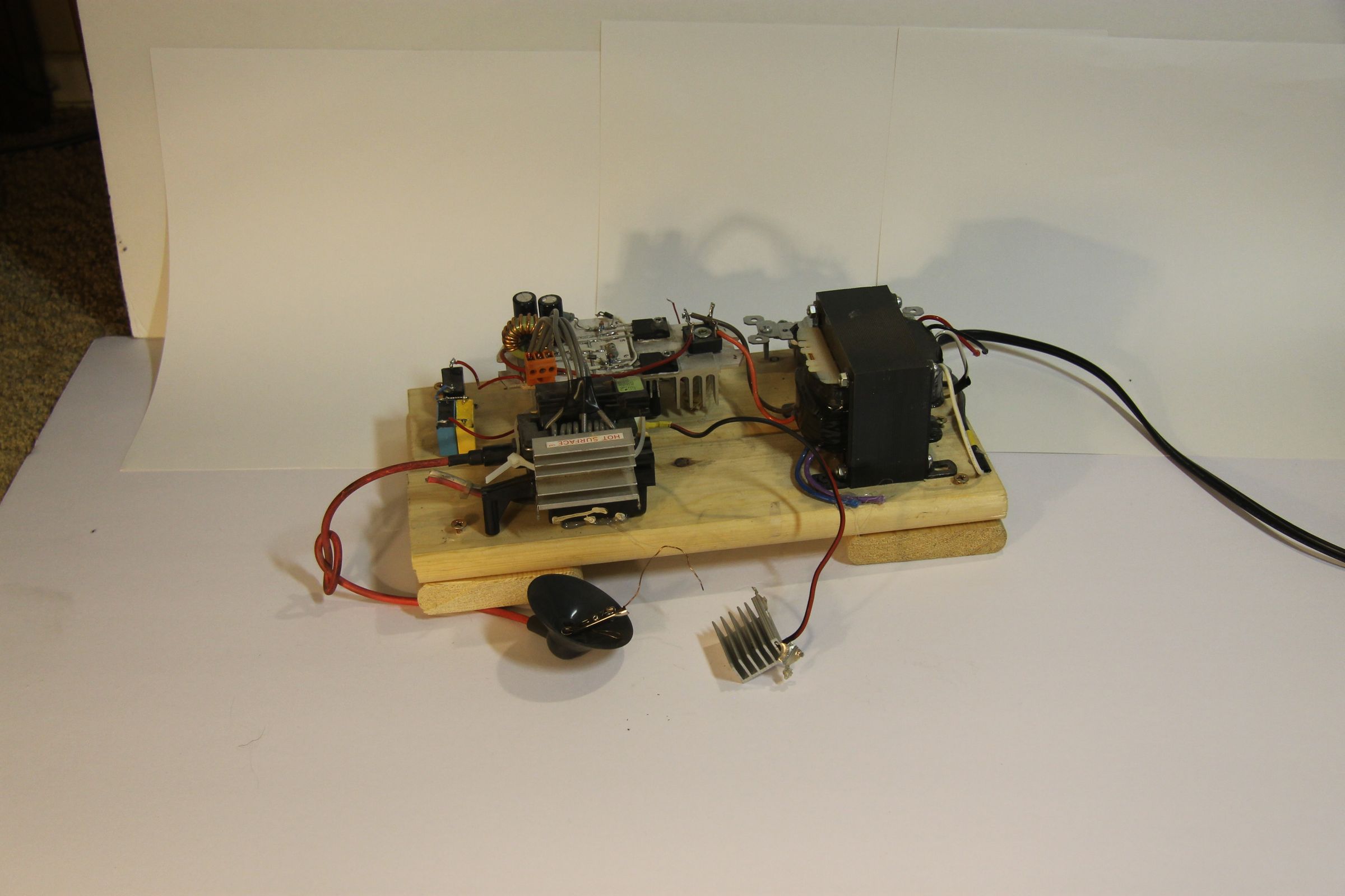 DIY Cathode Ray Tube: Interacting With Electrons : 12 Steps (with Pictures) - Instructables