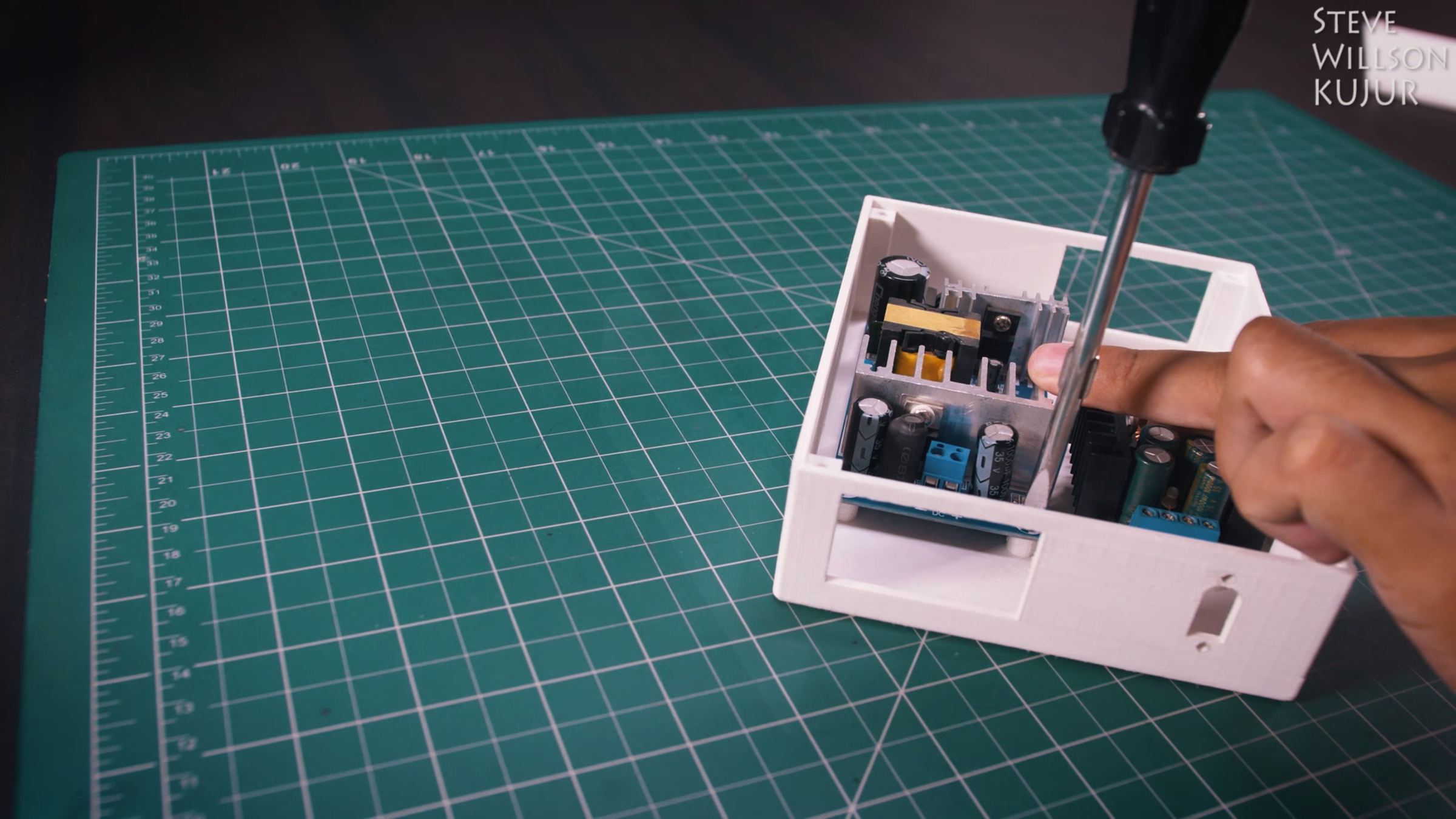 DIY Lithium Battery Charger : 15 Steps - Instructables