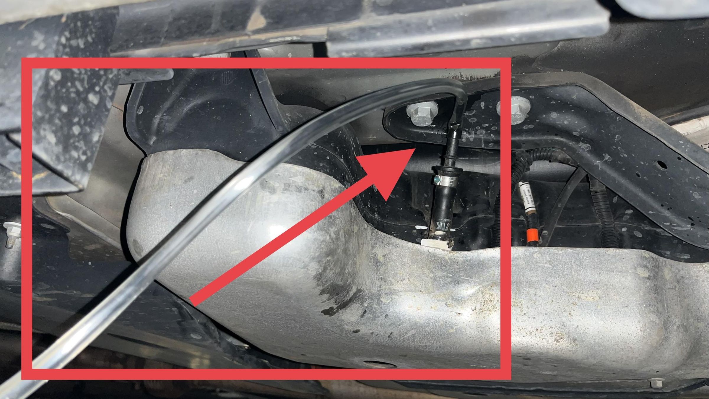 Draining AdBlue From LandRover Discovery Sport (2014-2019) : 5 Steps ...