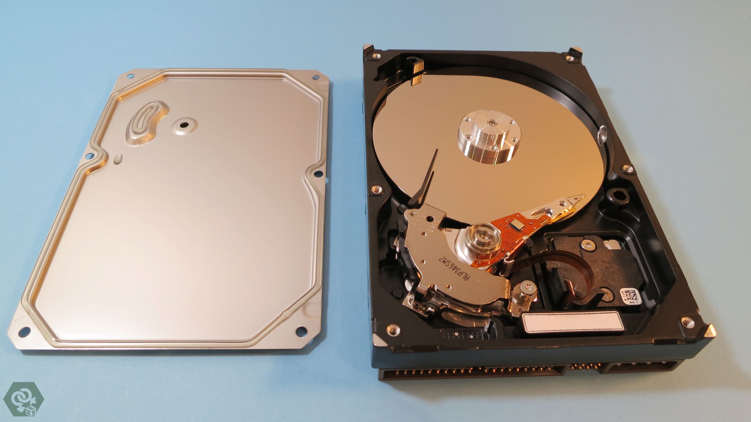 Upcycle a Hard Drive Into a Clock : 19 Steps (with Pictures ...