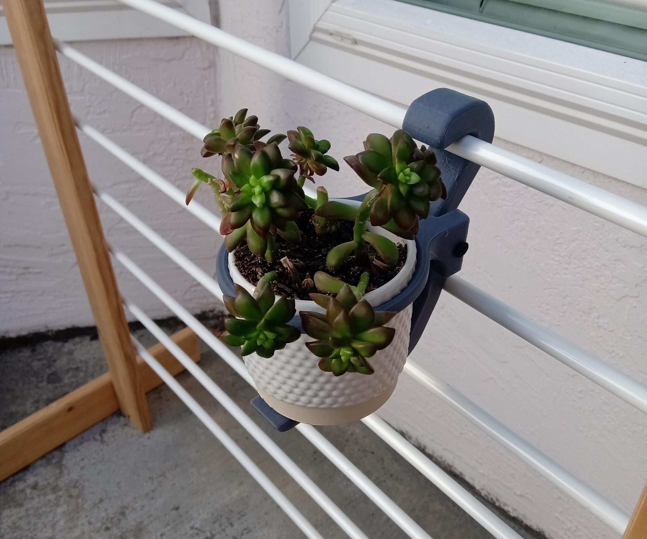 Recycled Vertical Planter : 8 Steps (with Pictures) - Instructables
