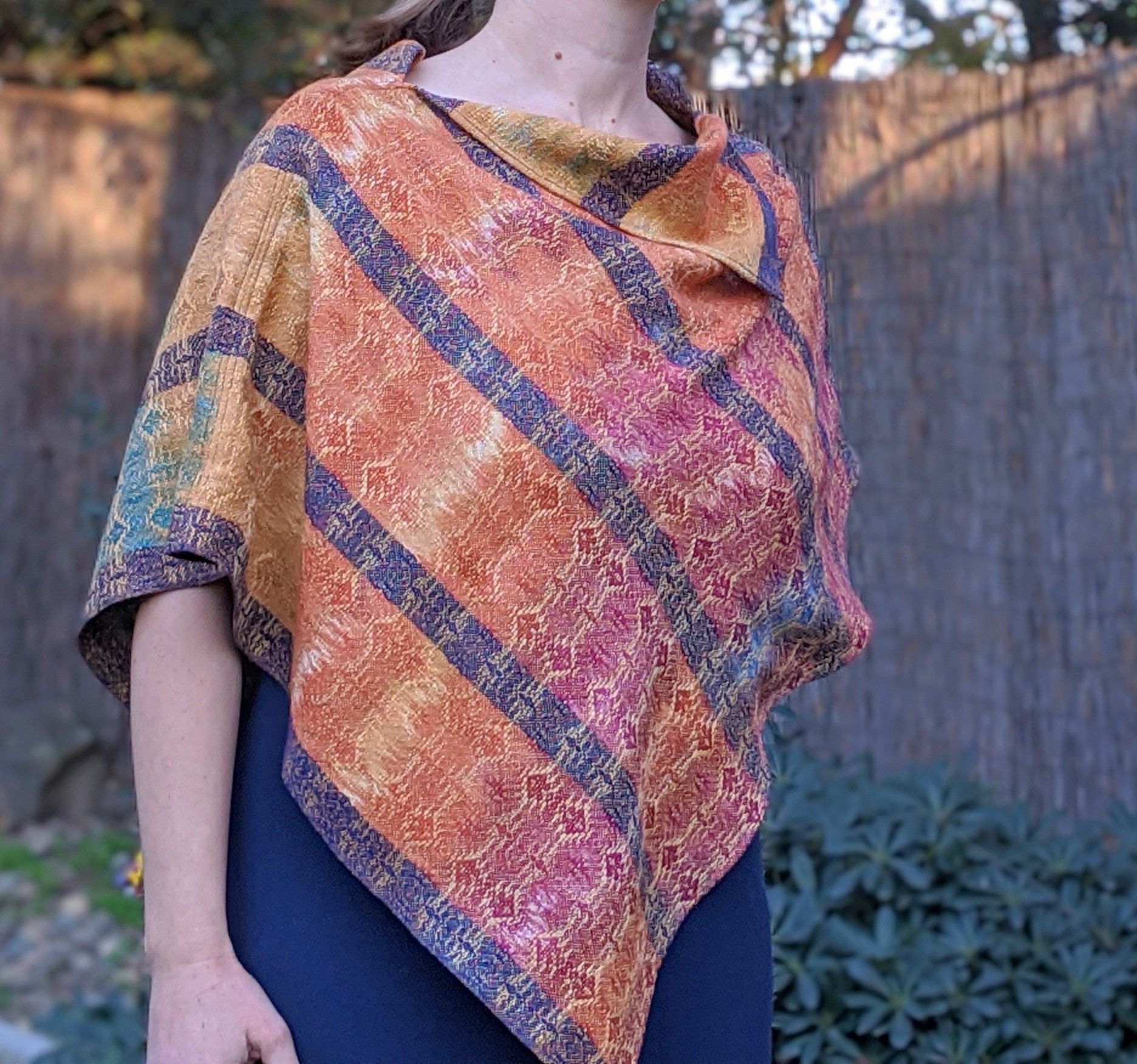Quick and Beautiful Poncho : 7 Steps (with Pictures) - Instructables