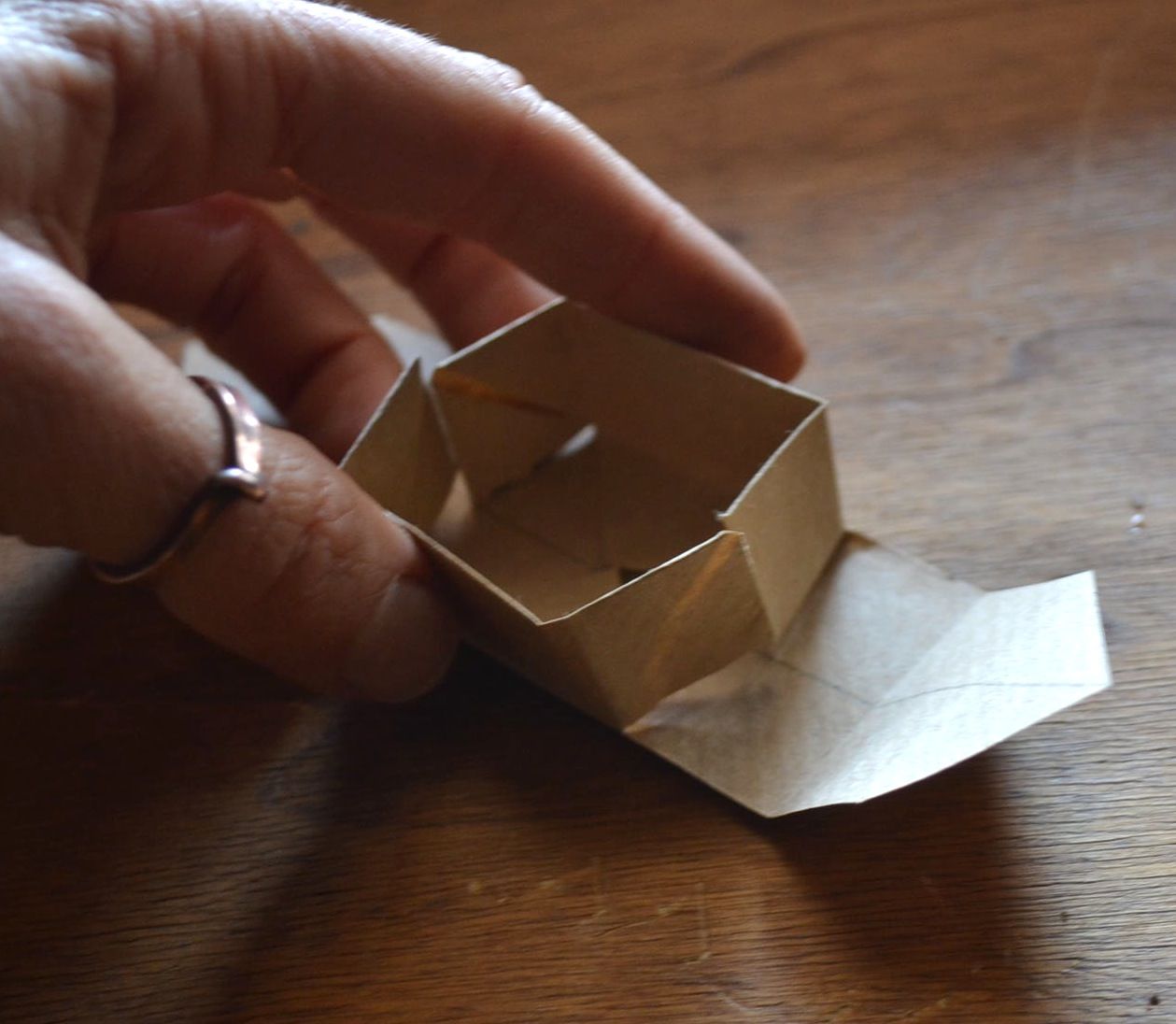 SIMPLE PAPER BOX : 10 Steps (with Pictures) - Instructables