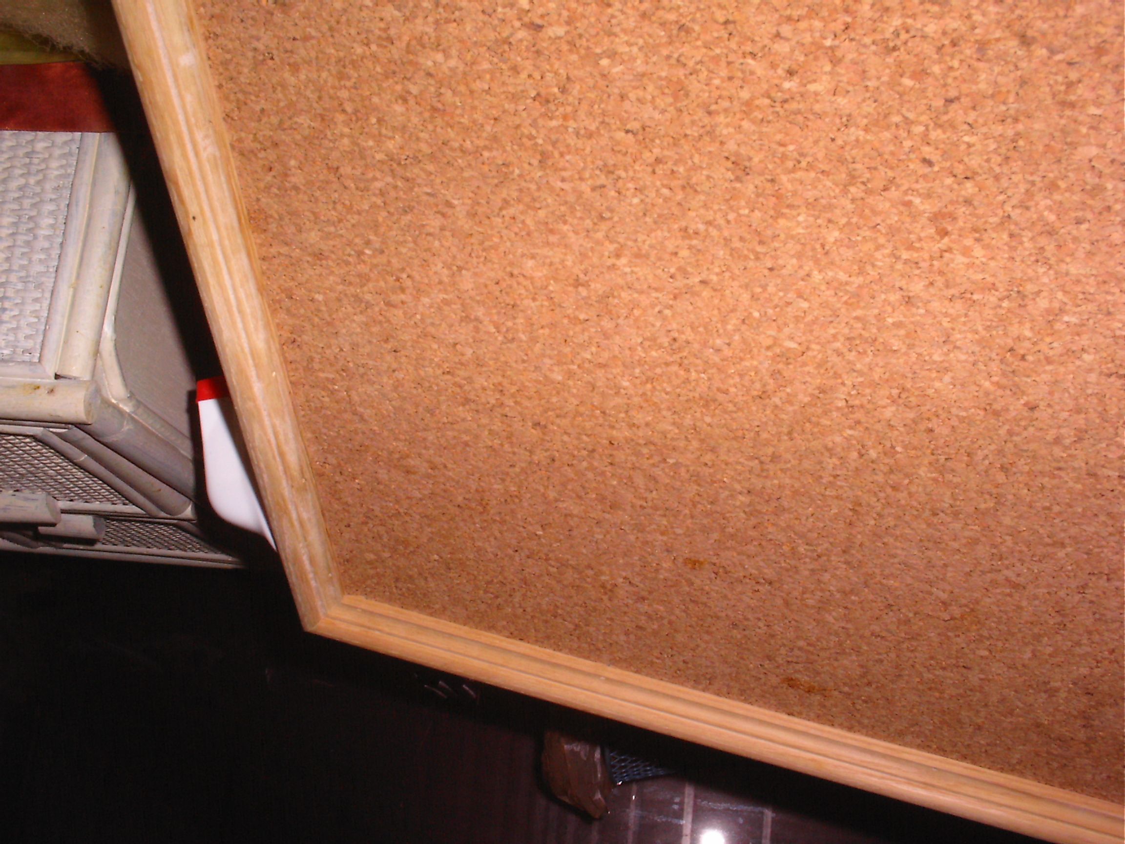 CorkBoard / Bulliten Board (How to Make) : 8 Steps - Instructables