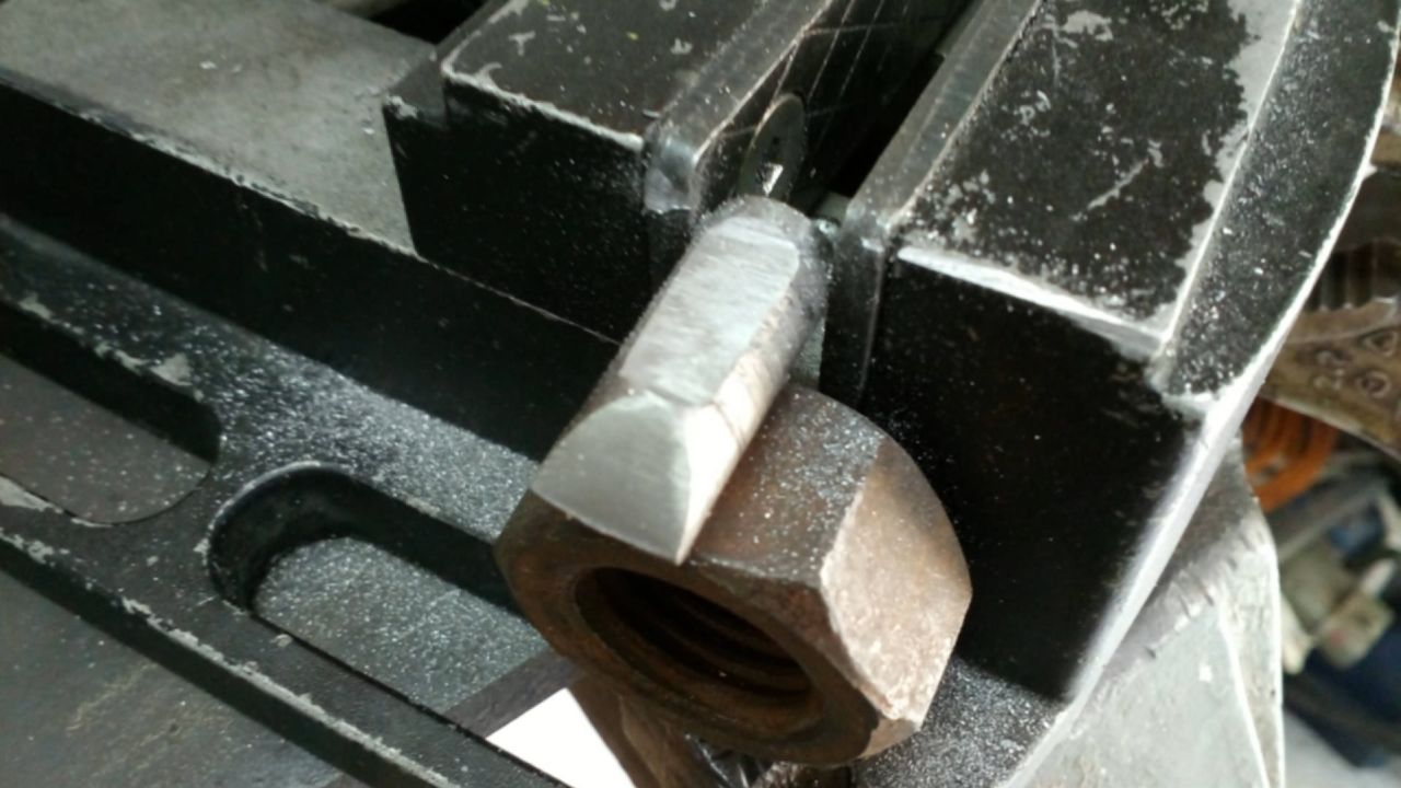 Nut Splitter DIY : 5 Steps (with Pictures) - Instructables