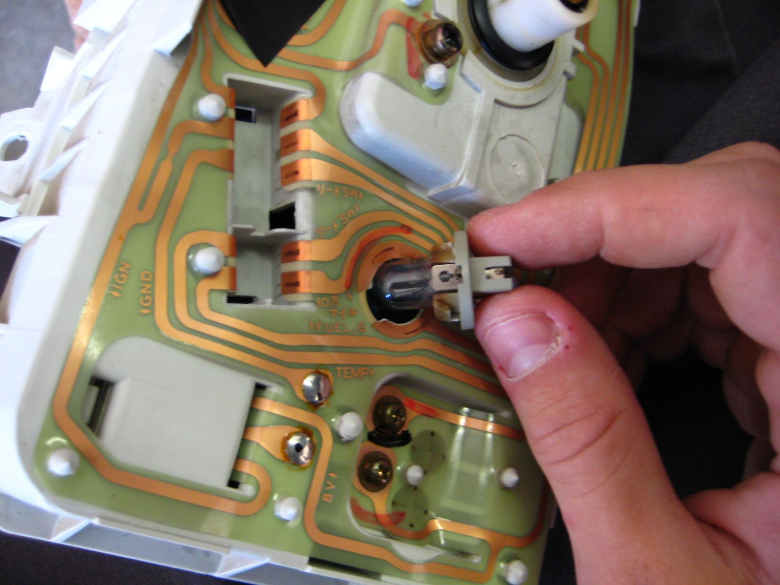 Replace You Cars Instrument Panel Lights With LEDs. : 8 Steps ...