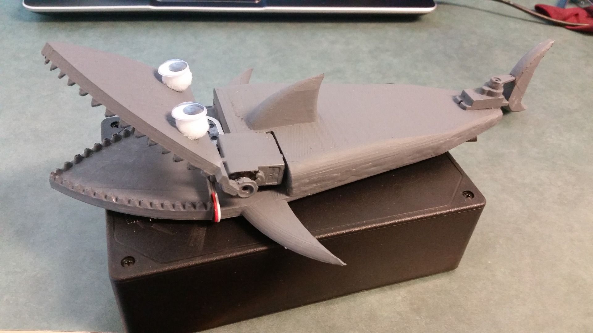 Mechanical Shark ! : 6 Steps - Instructables