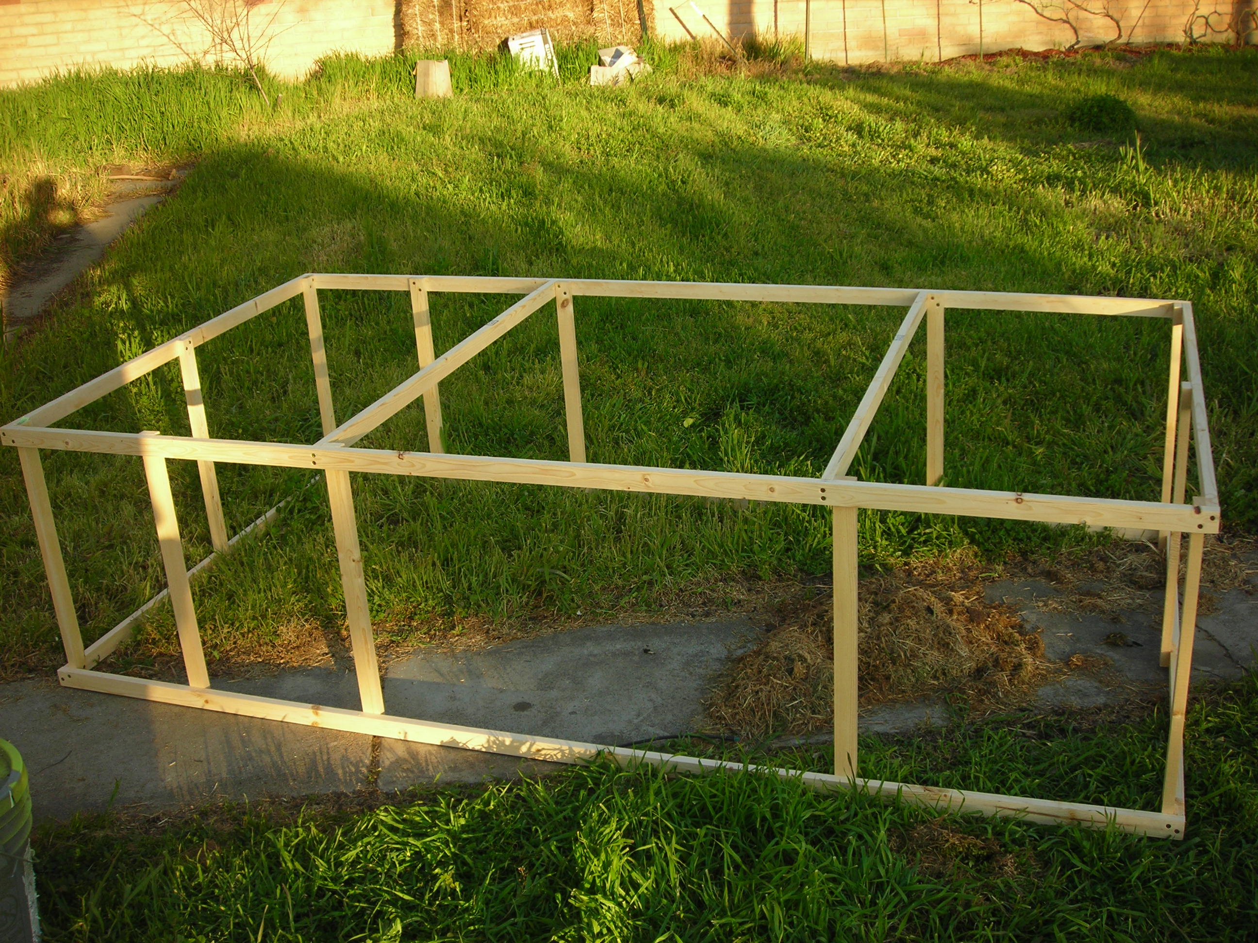 Simple Chicken Tractor : 7 Steps - Instructables