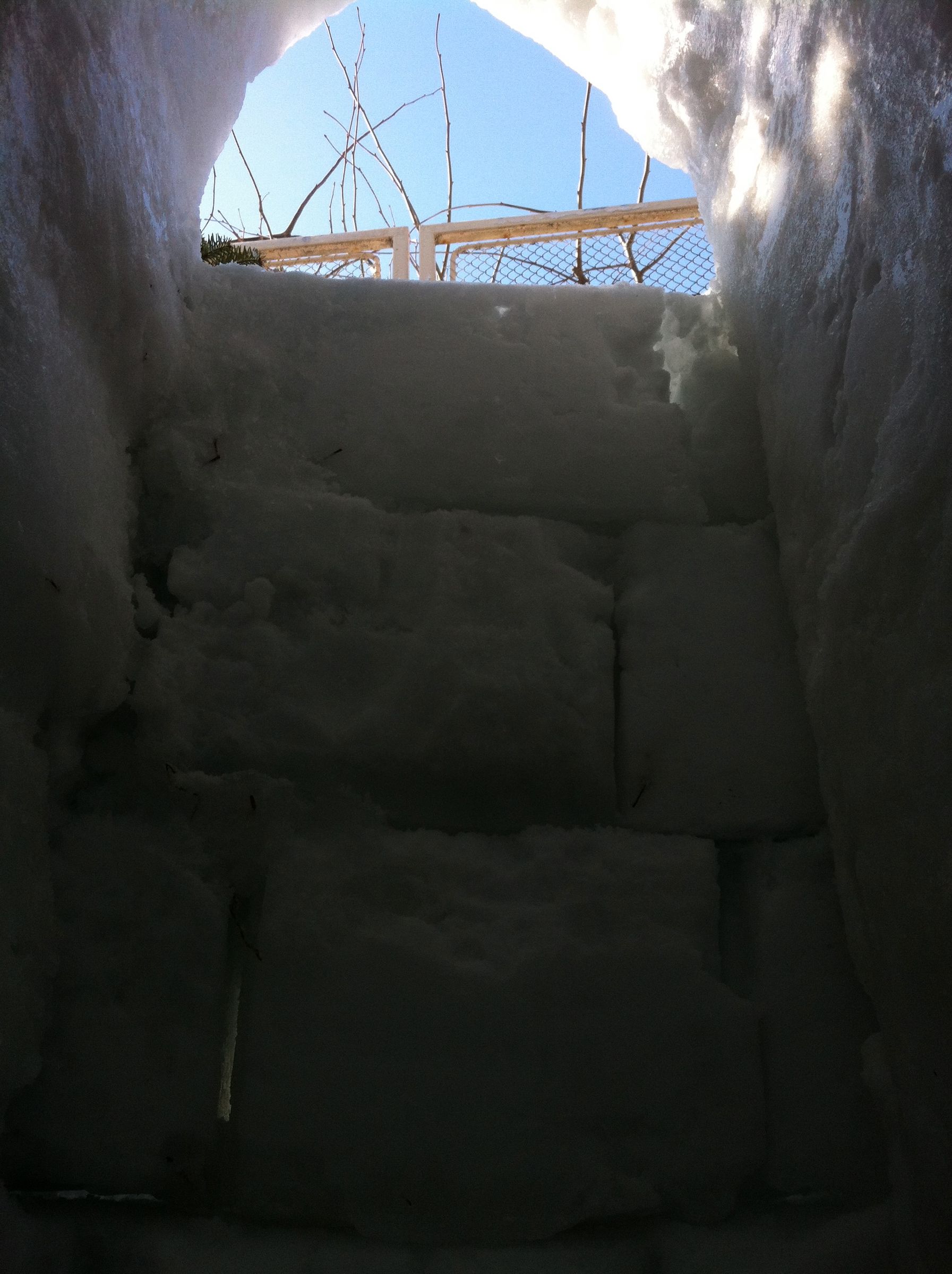 How to Make the Massive 3 Floor Snow Fort. : 9 Steps (with Pictures ...