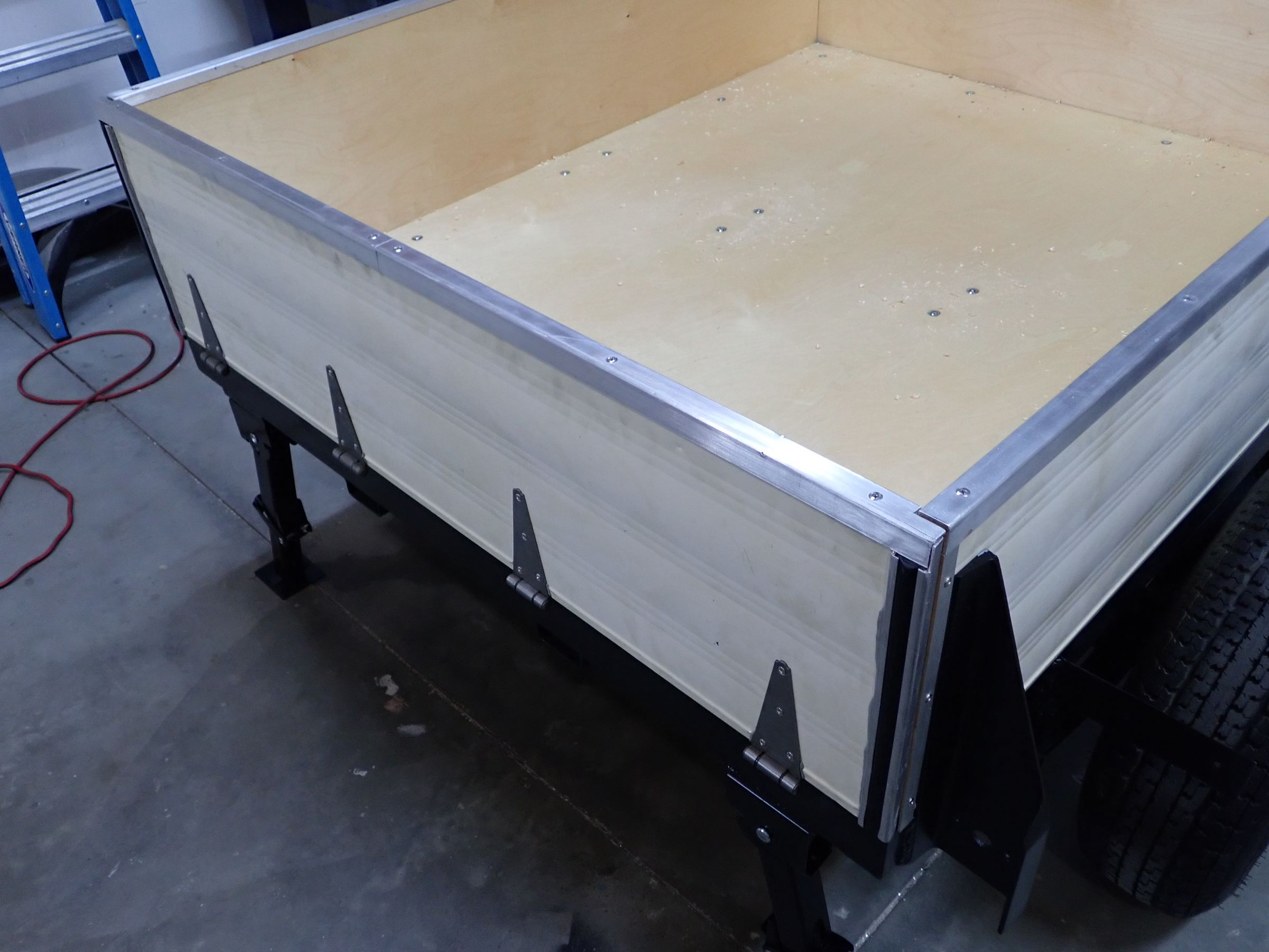 Retro-Style Camping Gear Trailer : 8 Steps (with Pictures) - Instructables