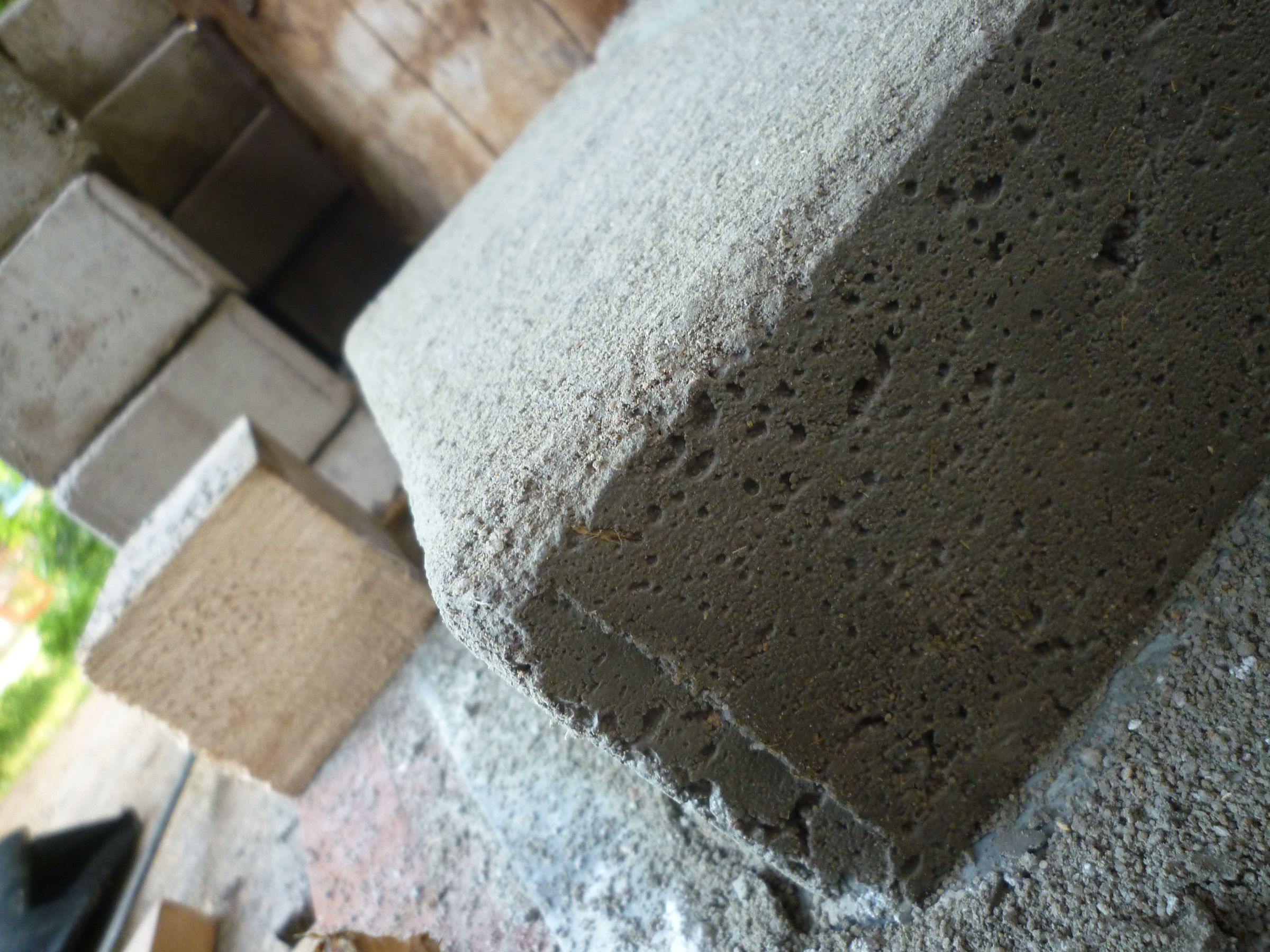 Concrete Brick Casting : 7 Steps - Instructables