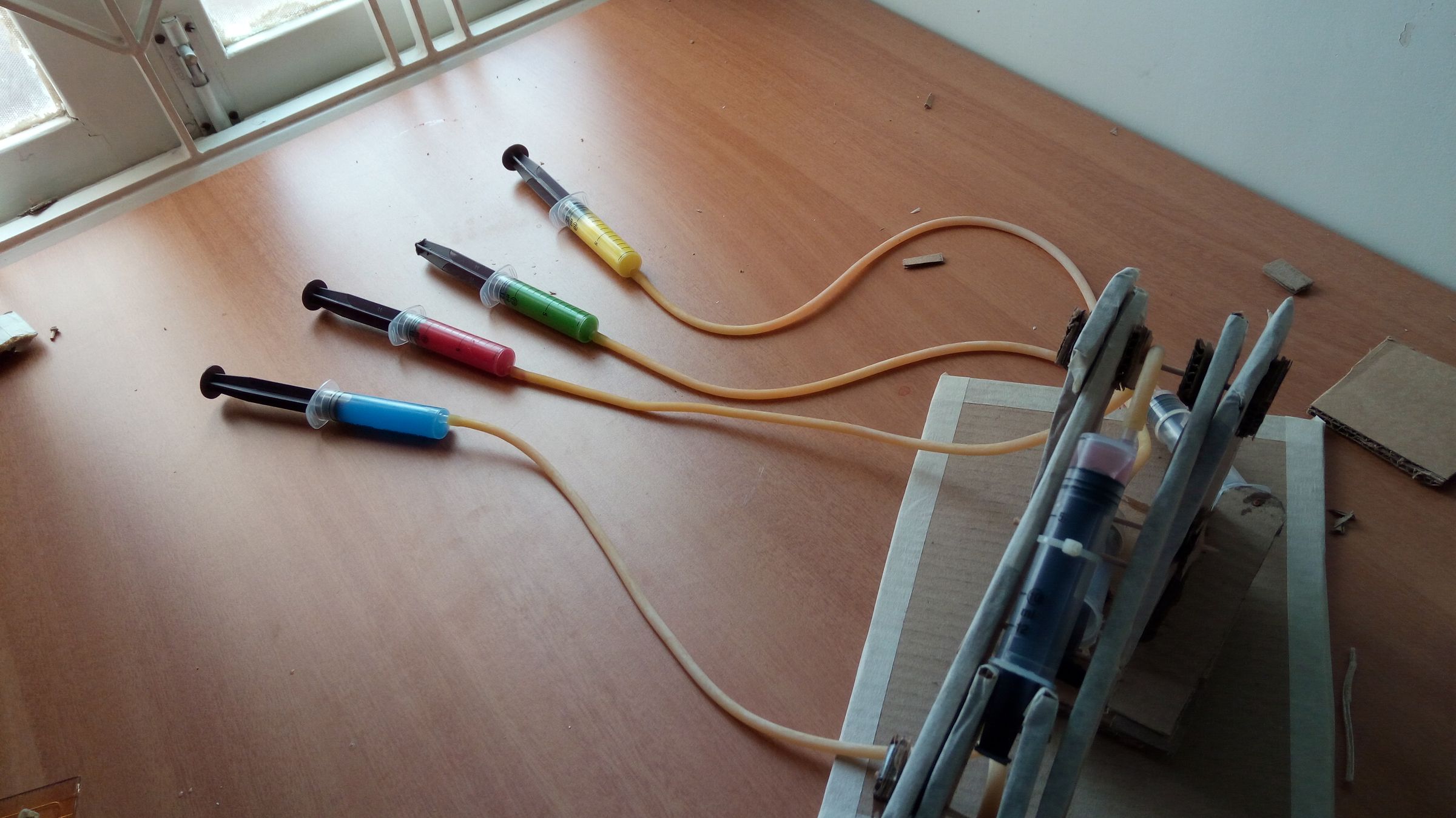 CARDBOARD Robotic Hydraulic Arm : 16 Steps (with Pictures) - Instructables