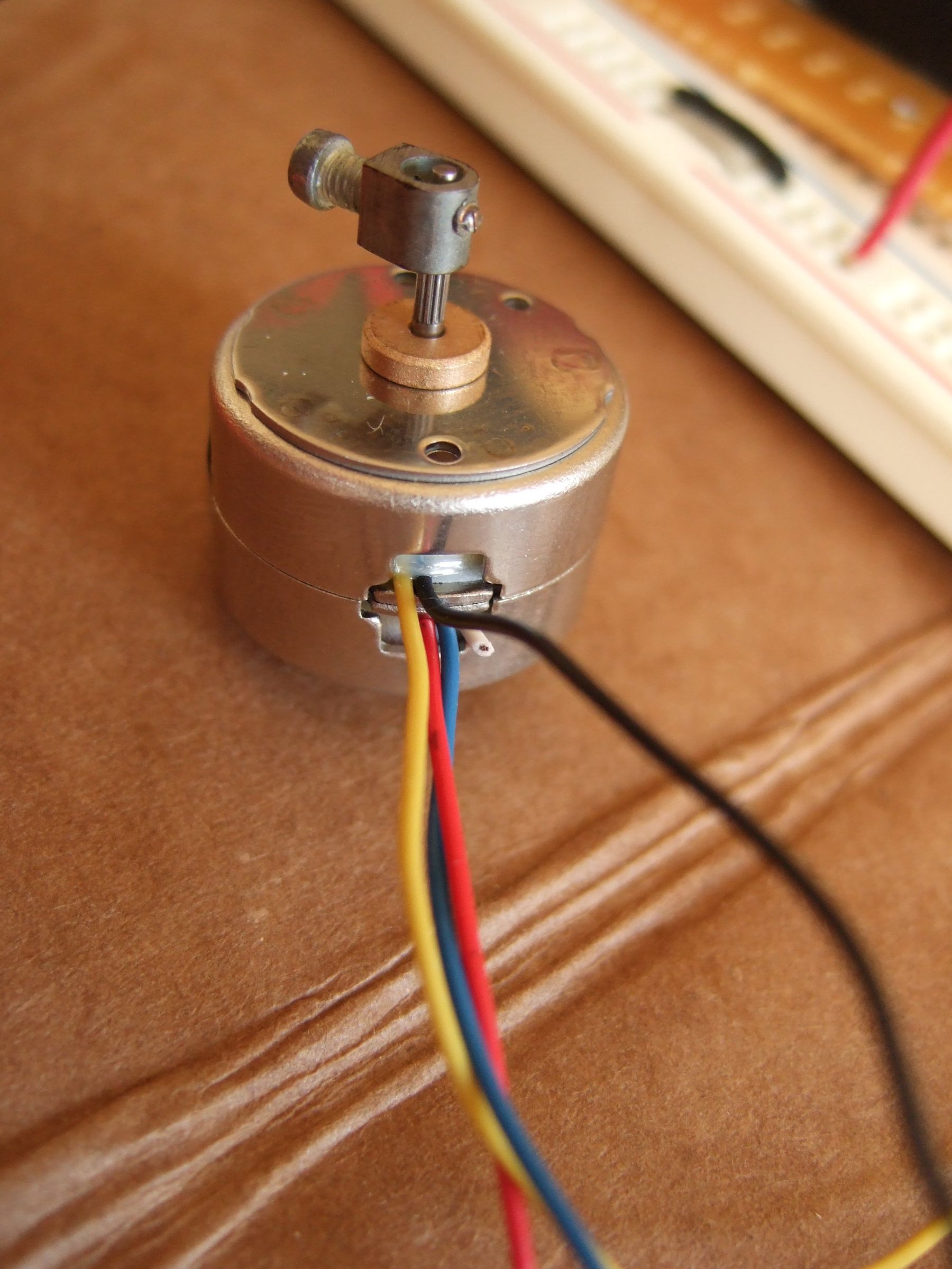 Drive a Stepper Motor With an AVR Microprocessor : 8 Steps - Instructables