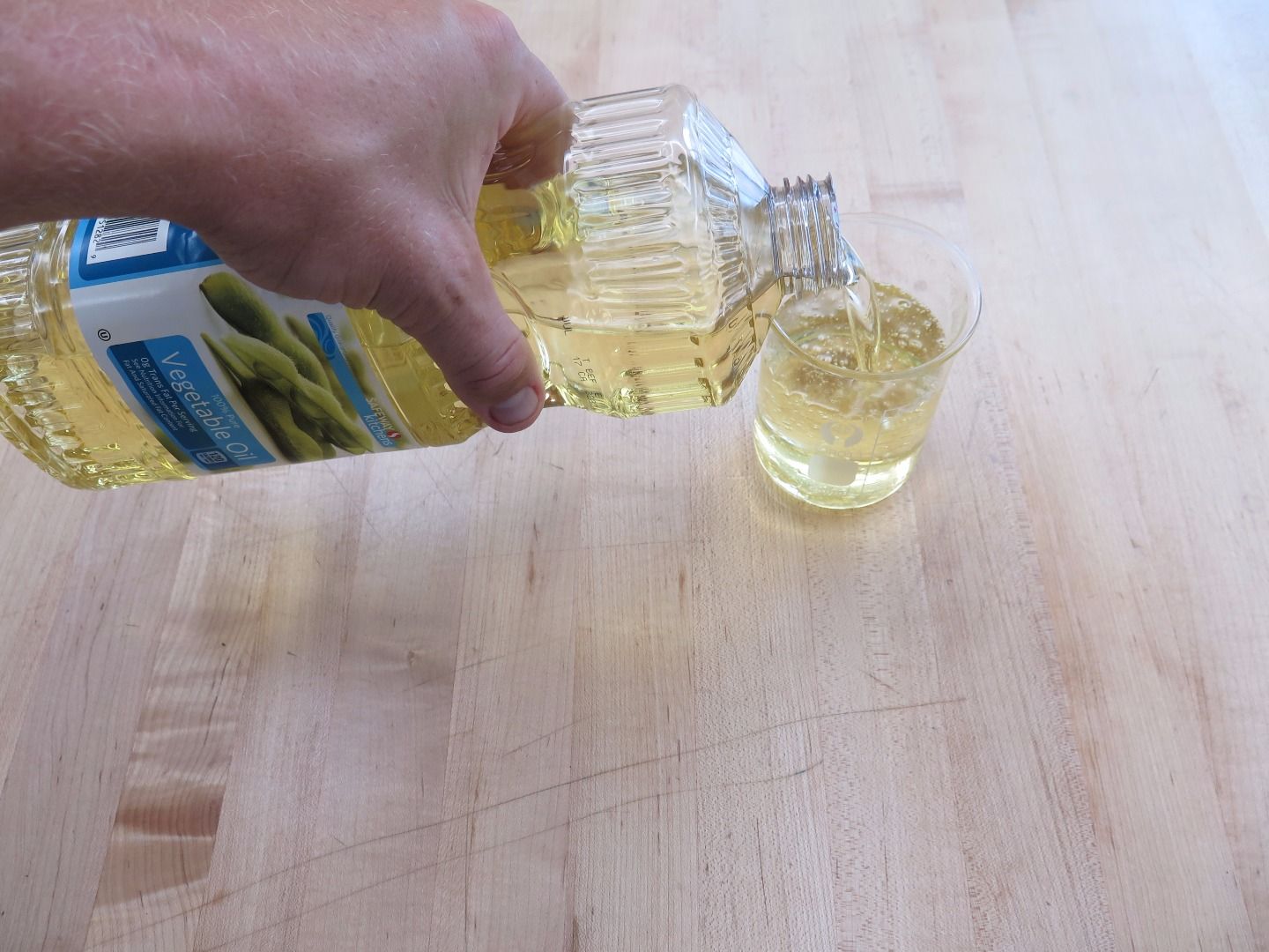 Oil and Ice Density Experiment : 4 Steps (with Pictures) - Instructables