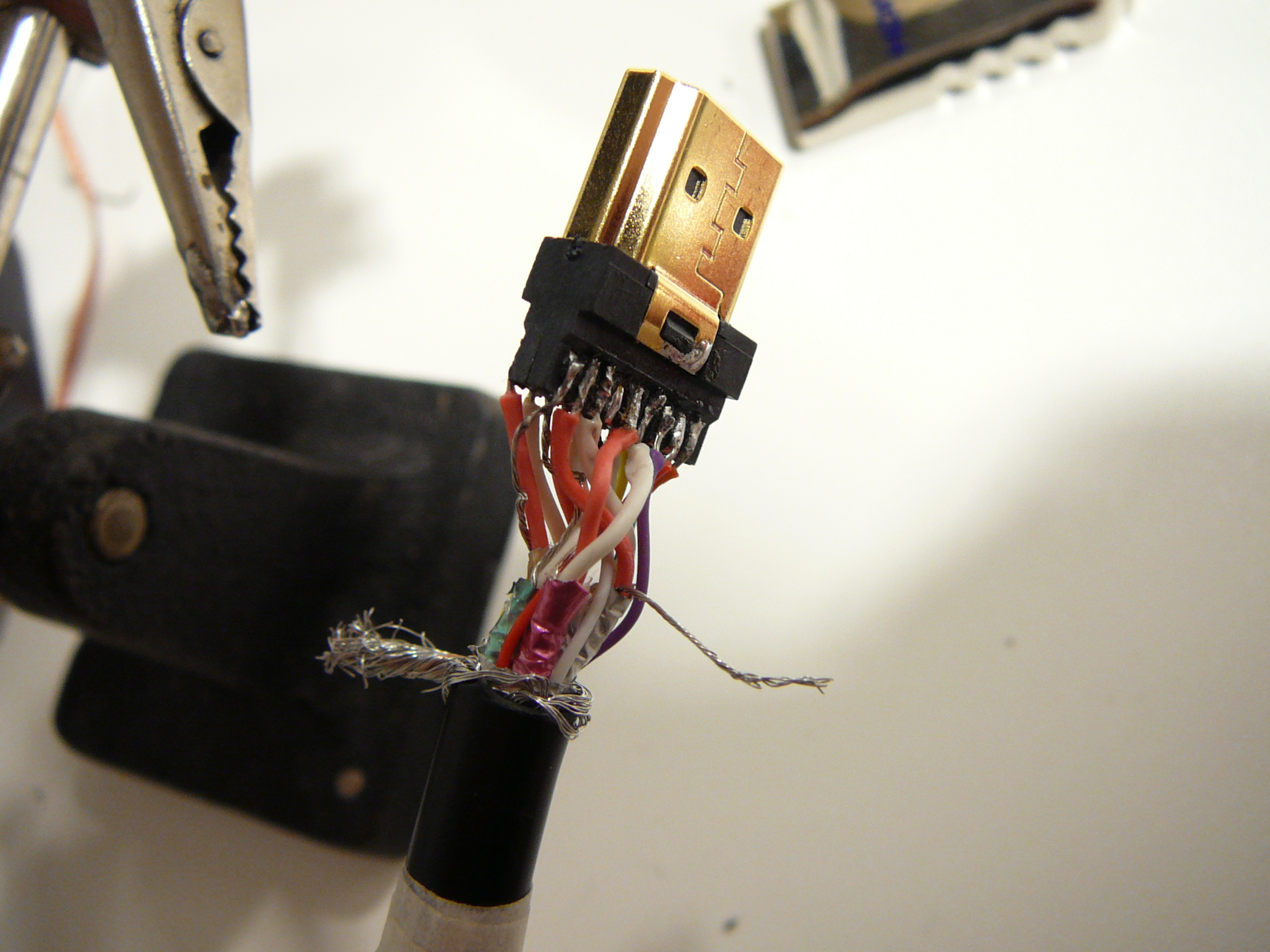 Repair a Hdmi Cable : 6 Steps (with Pictures) - Instructables