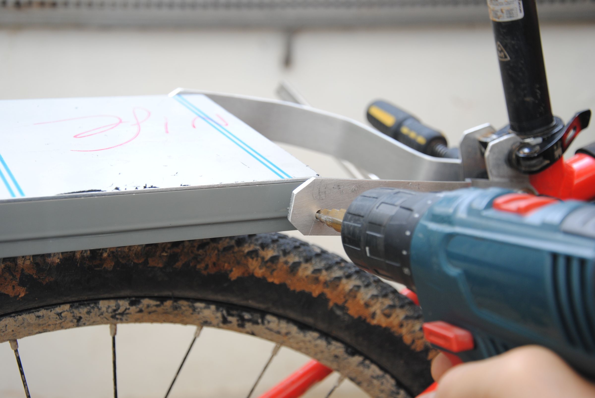 DIY Bike Rear Rack With a MAGNETIC U-lock Mount! (no Welding) : 16 ...