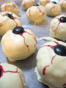 6 Terrifying Treats for Your Halloween Party. : 6 Steps (with Pictures ...