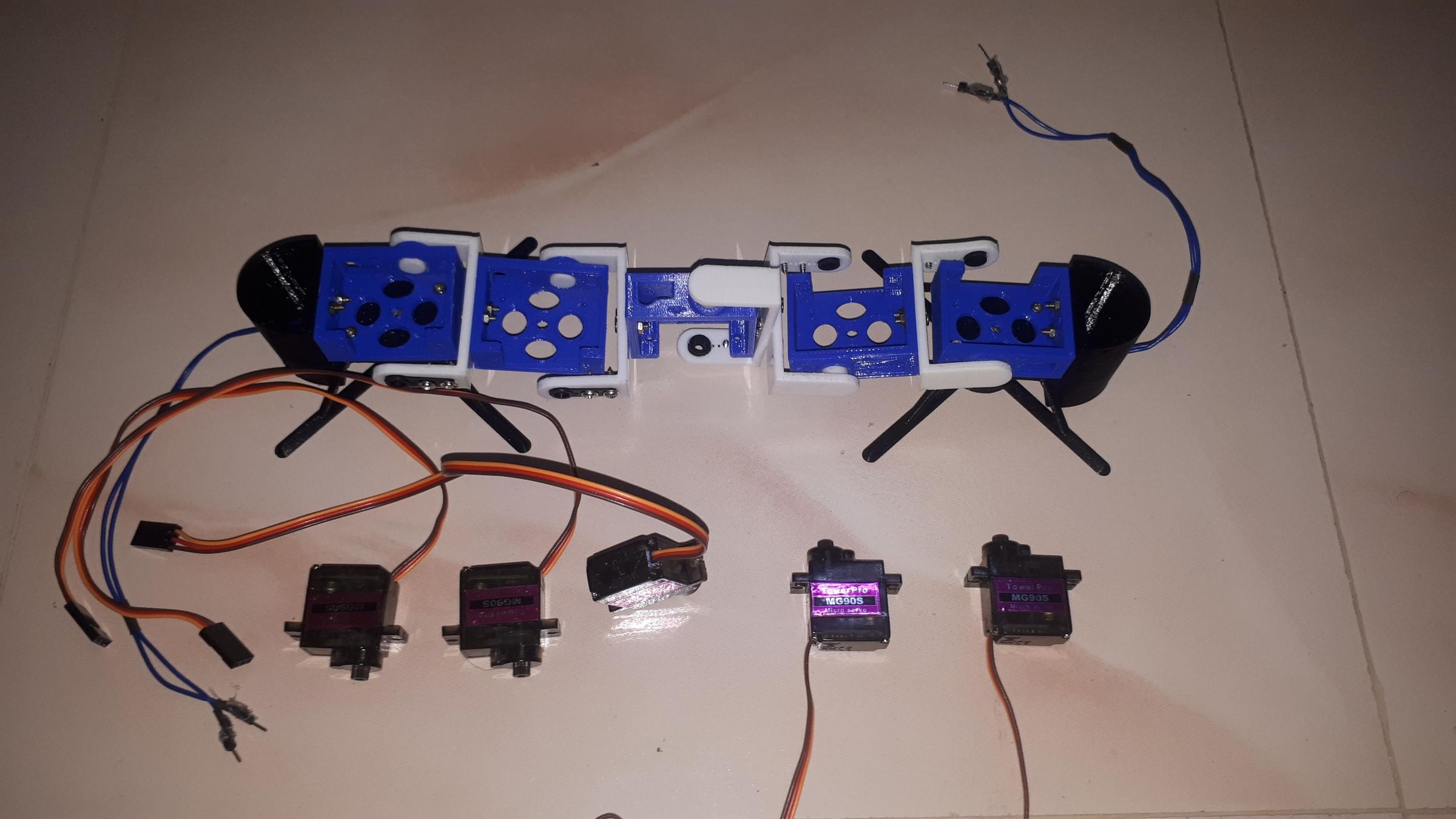 Inchworm Robot - Modular, Move Allsides With BT App : 22 Steps (with ...