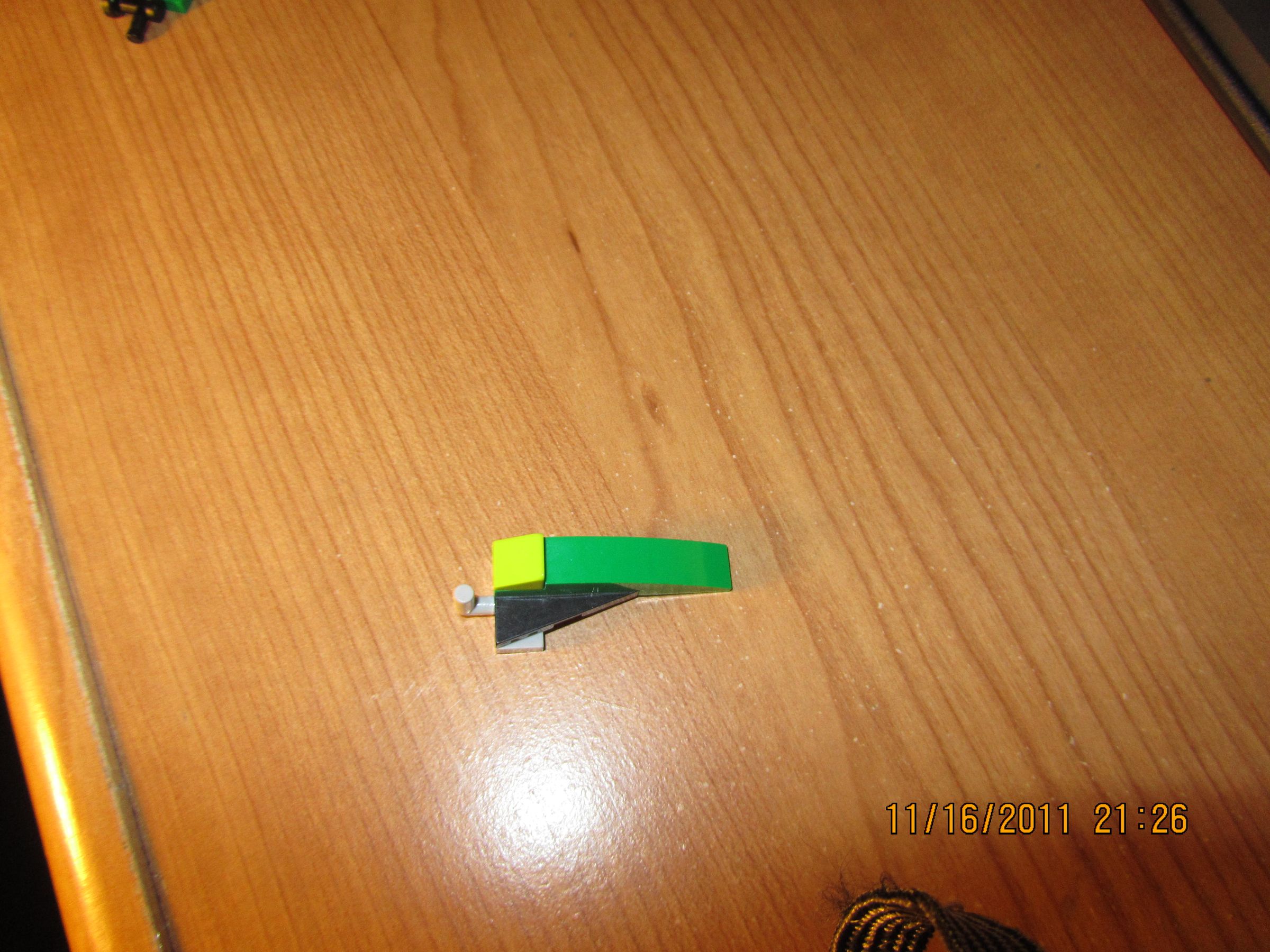 Lego Minifigure Wings : 4 Steps - Instructables