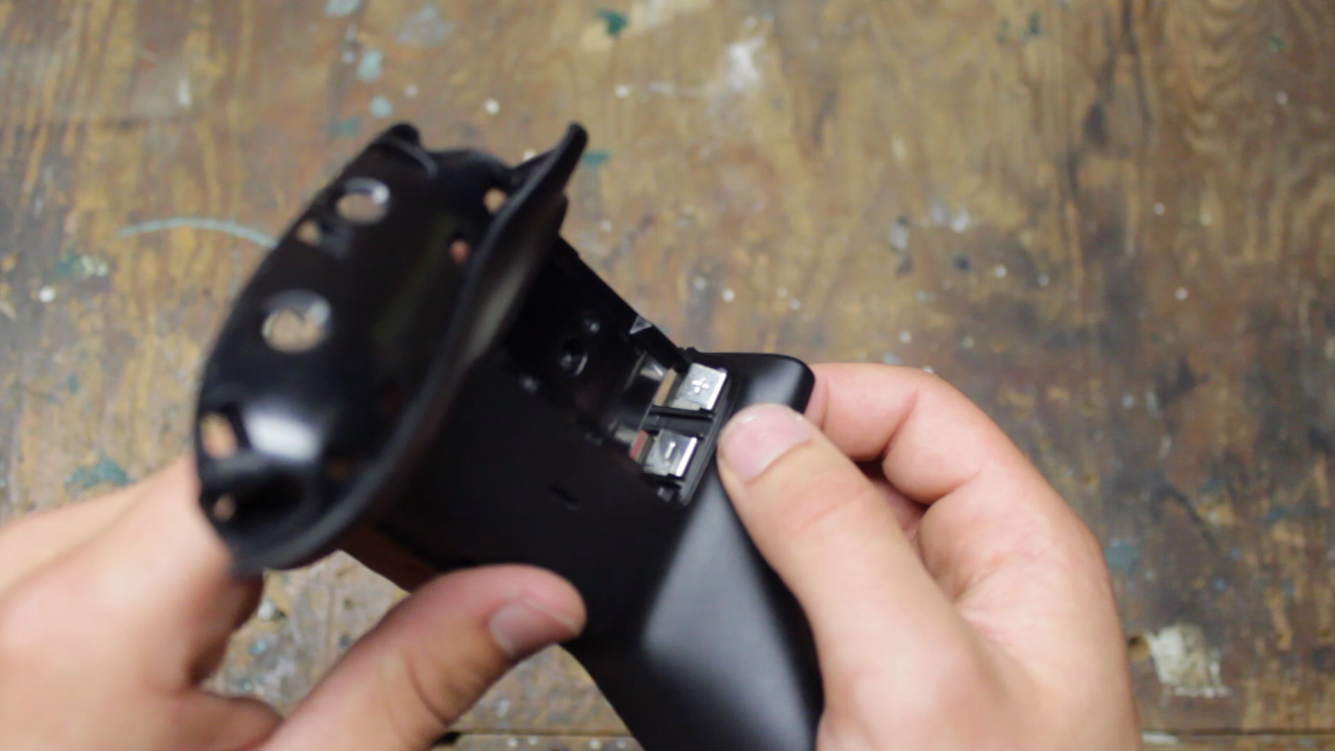 How to Make a Backlit Xbox One Controller Mod : 10 Steps (with Pictures ...