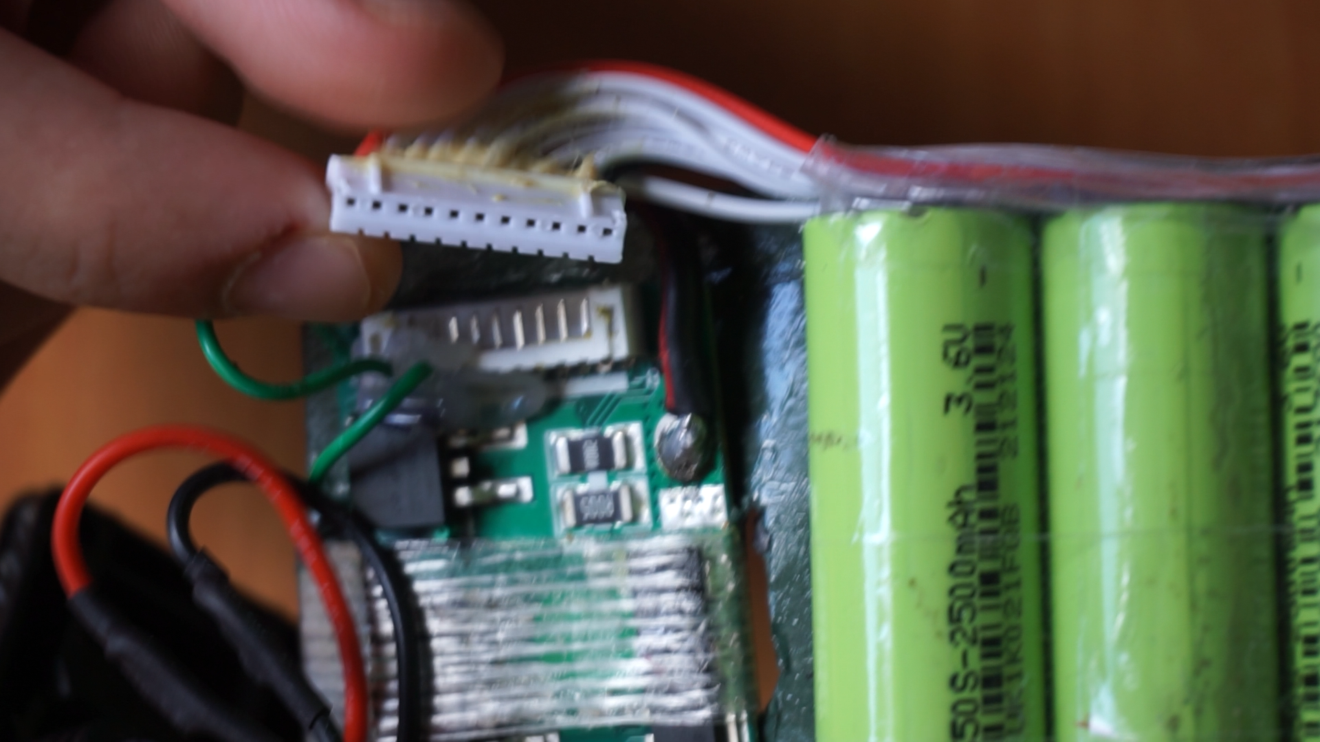How to Balance a Battery Pack With USB or the Traditional Method ...