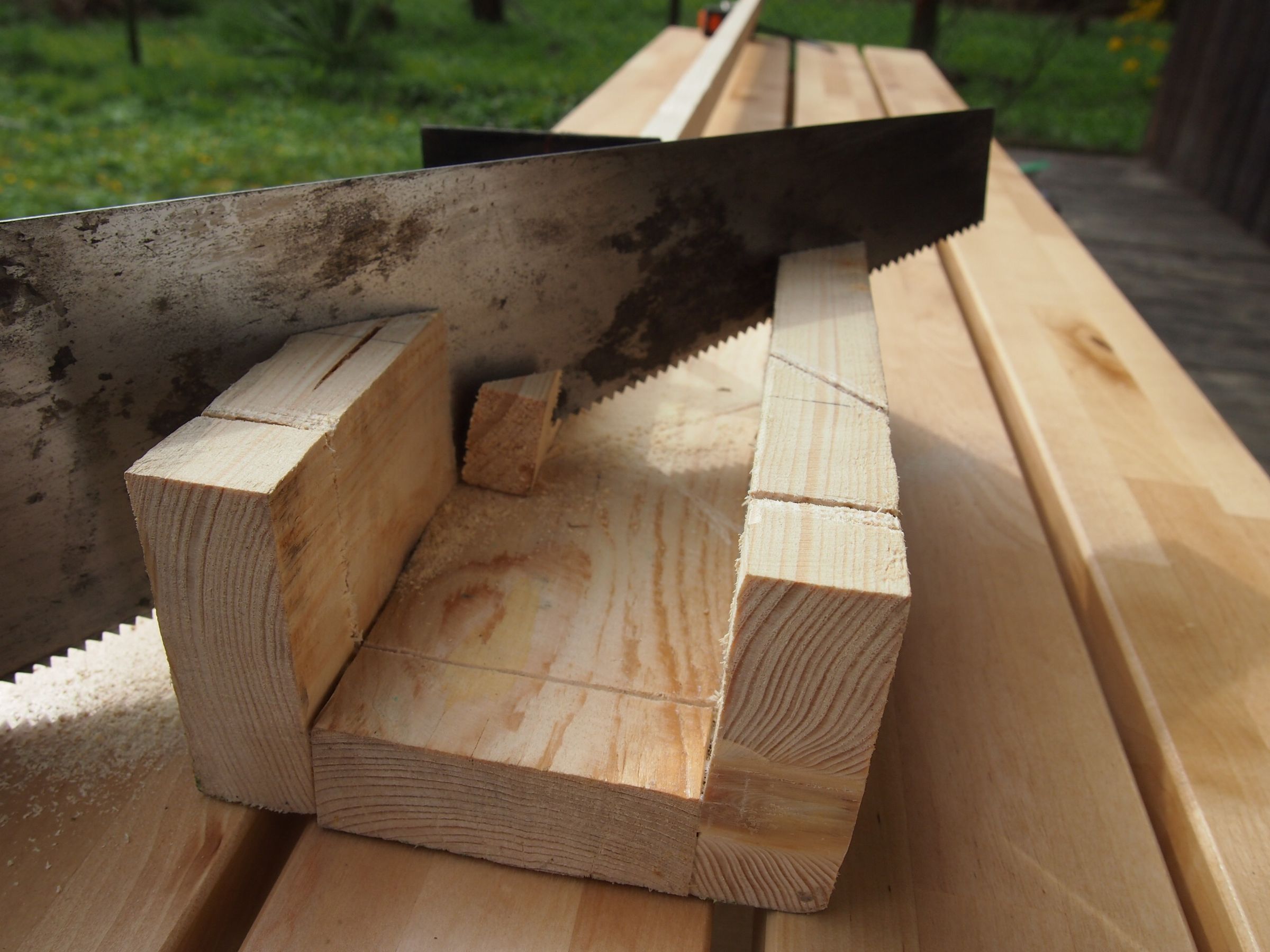 Elementary Mitre Box : 5 Steps (with Pictures) - Instructables