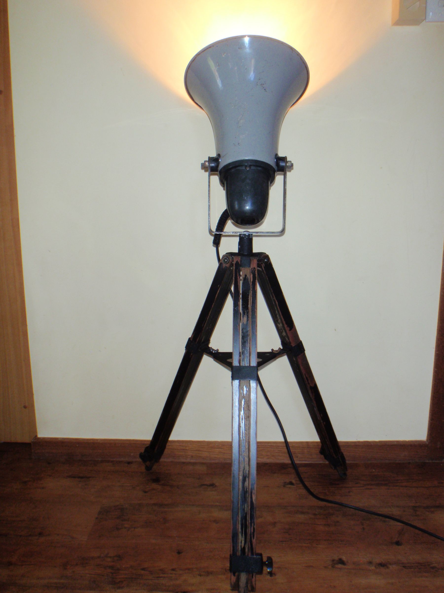 Junk Yard Lamp : 9 Steps (with Pictures) - Instructables