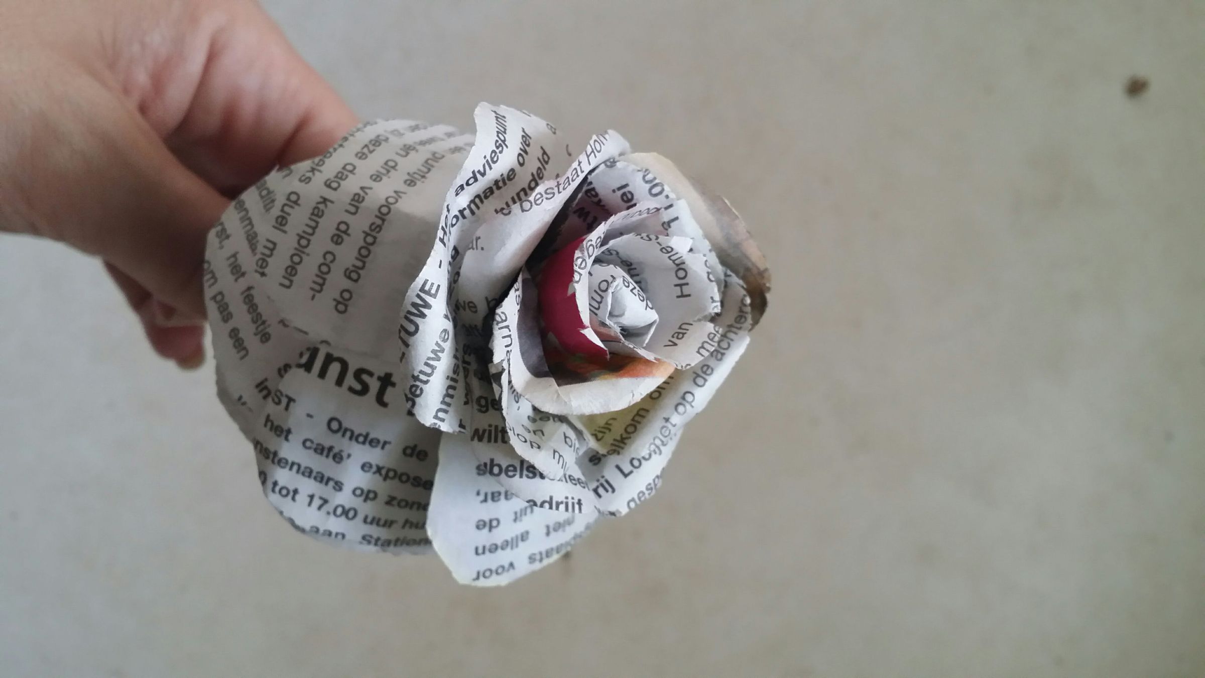 Newspaper Roses : 8 Steps - Instructables