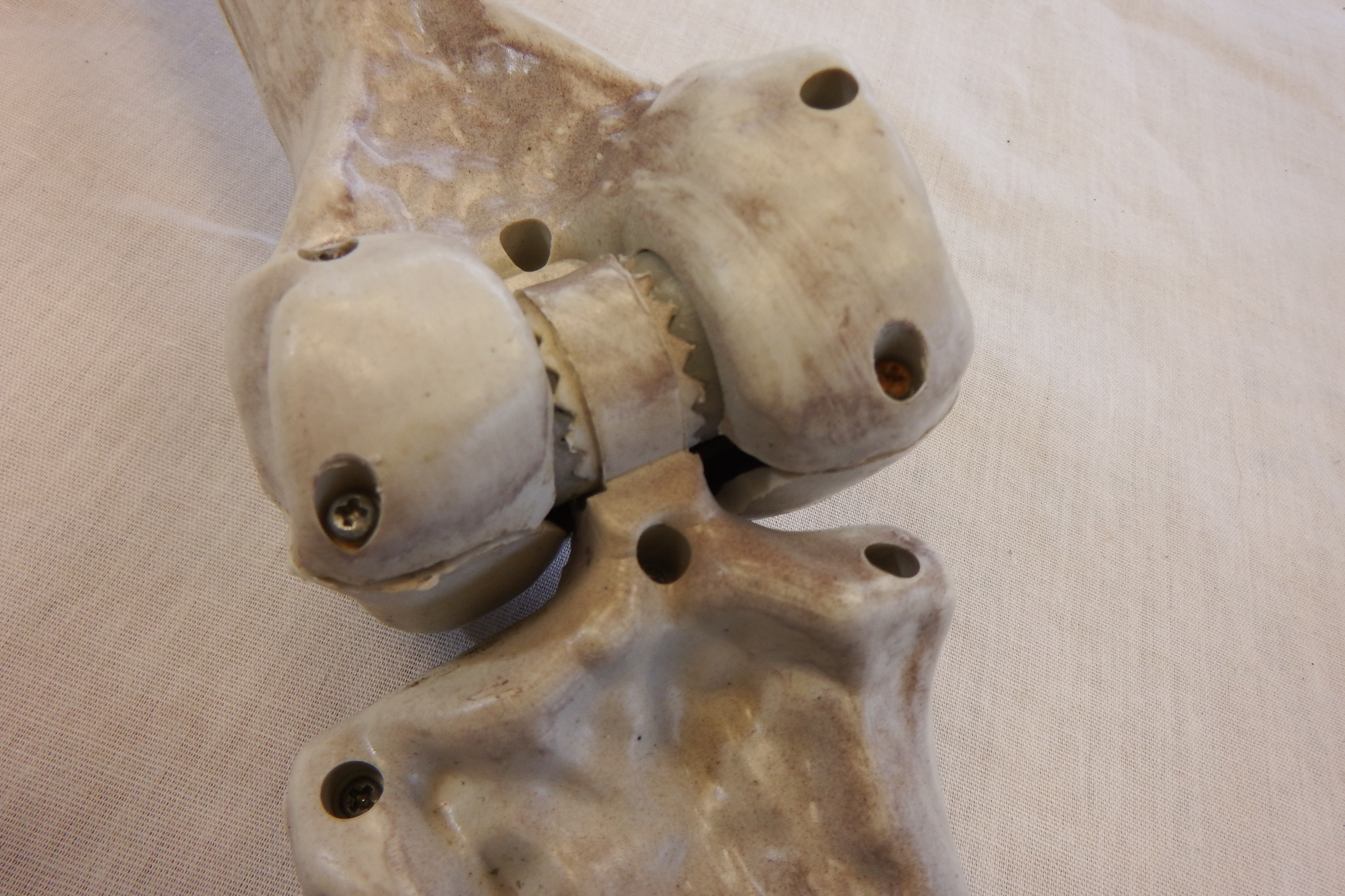 Hack and Repair Plastic Halloween Skeletons : 9 Steps - Instructables