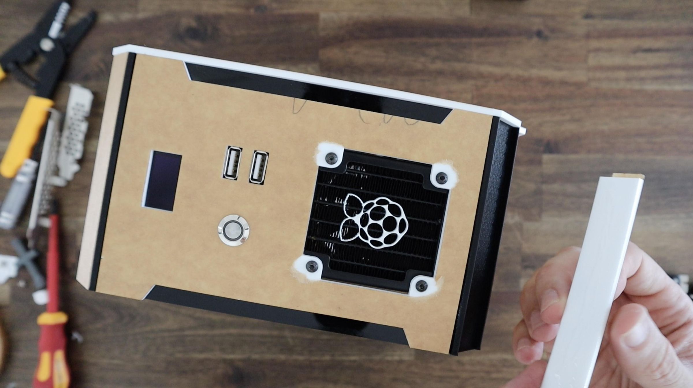 Making the Ultimate Water-cooled Raspberry Pi Desktop Computer : 8 ...