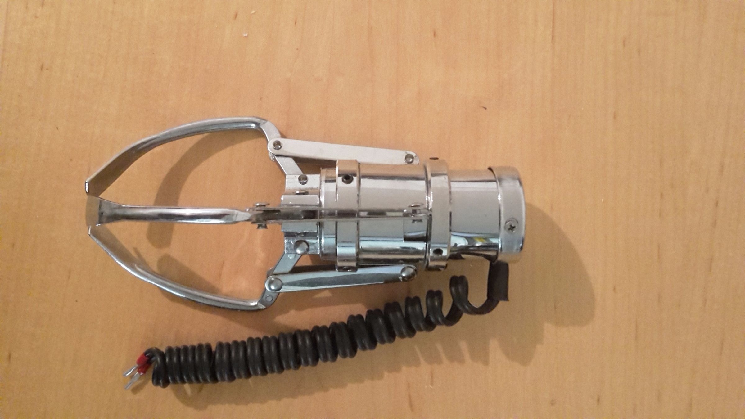 HOMEMADE CLAW MACHINE : 7 Steps (with Pictures) - Instructables