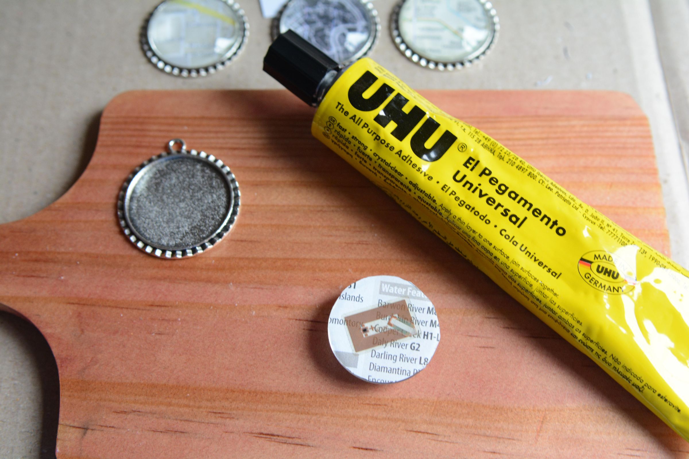 Map Pendants With NFC Tags : 6 Steps (with Pictures) - Instructables