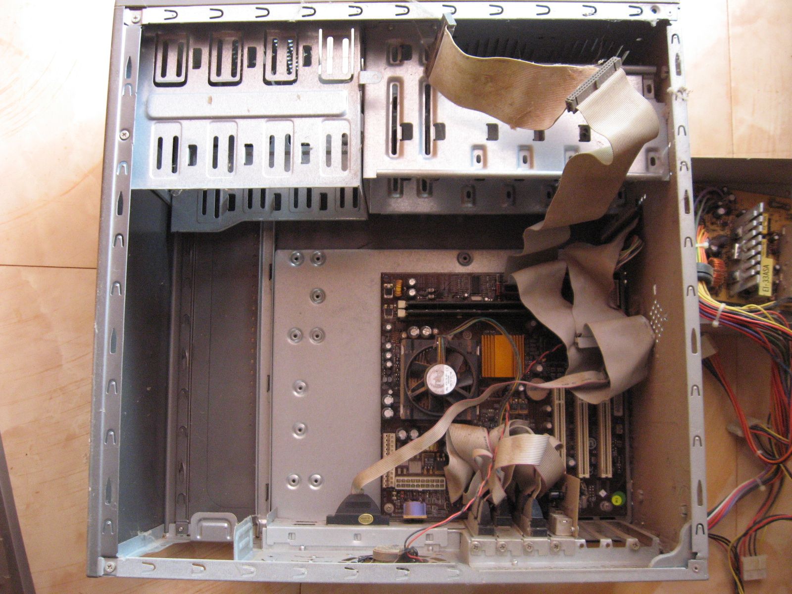 Home-made Incubator From Reclaimed Desktop Computer Case : 8 Steps ...