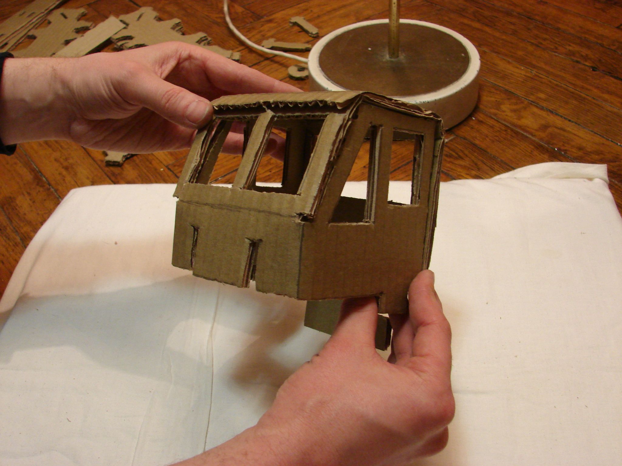 Tractor-cardboarder : 16 Steps (with Pictures) - Instructables