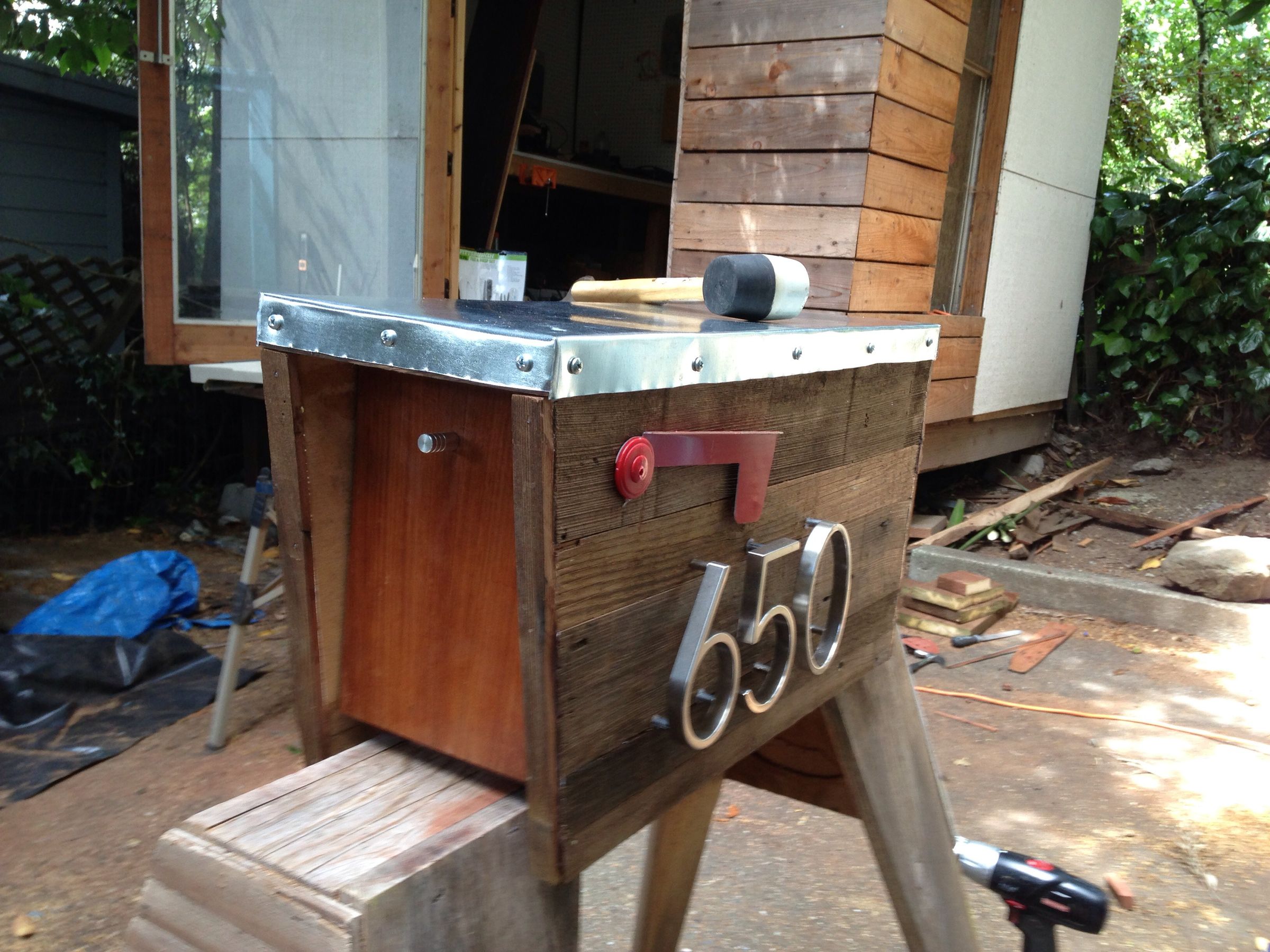 How to Build a Modern Mailbox : 8 Steps (with Pictures) - Instructables