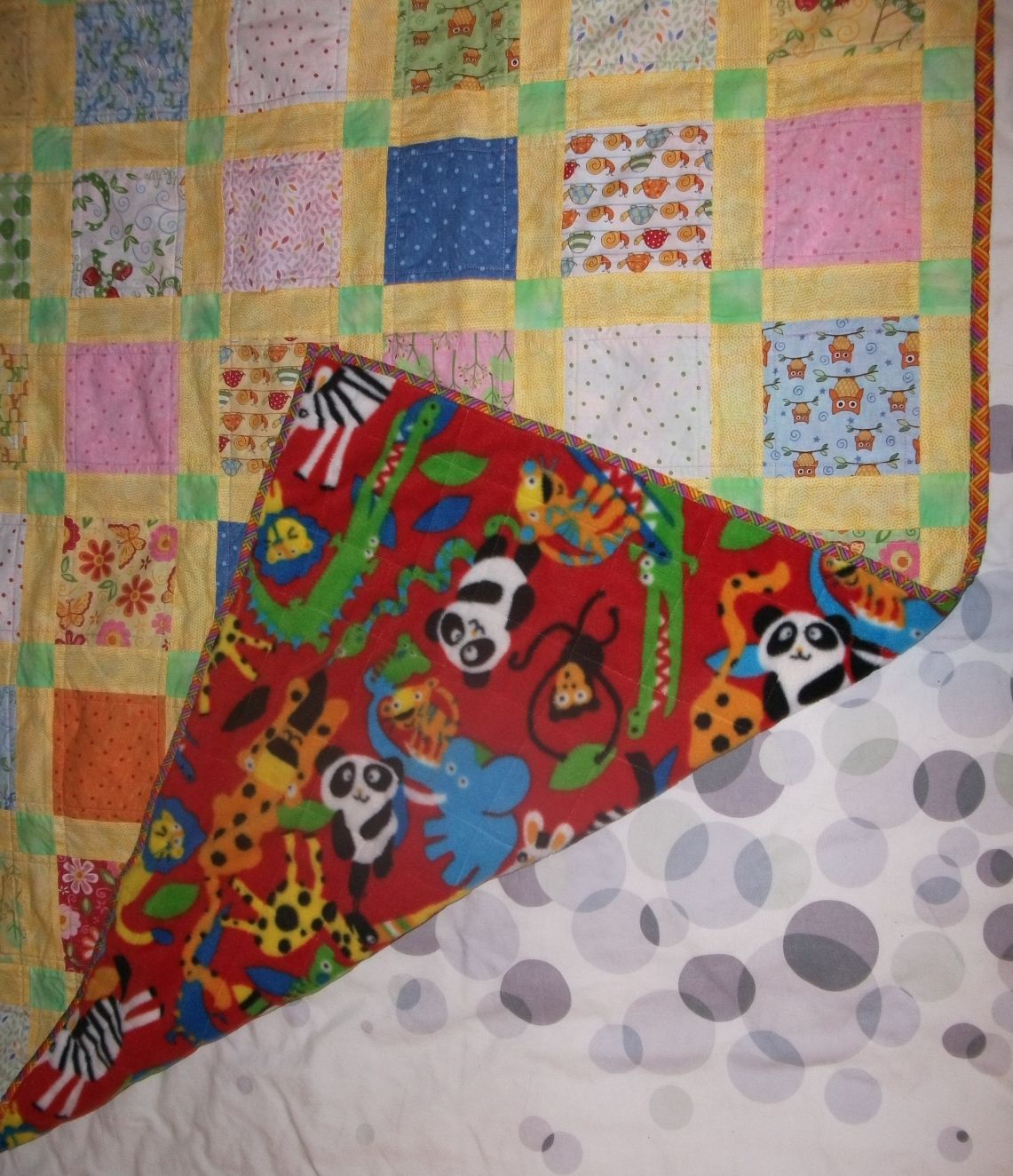 Charm Pack Baby Quilt : 12 Steps (with Pictures) - Instructables