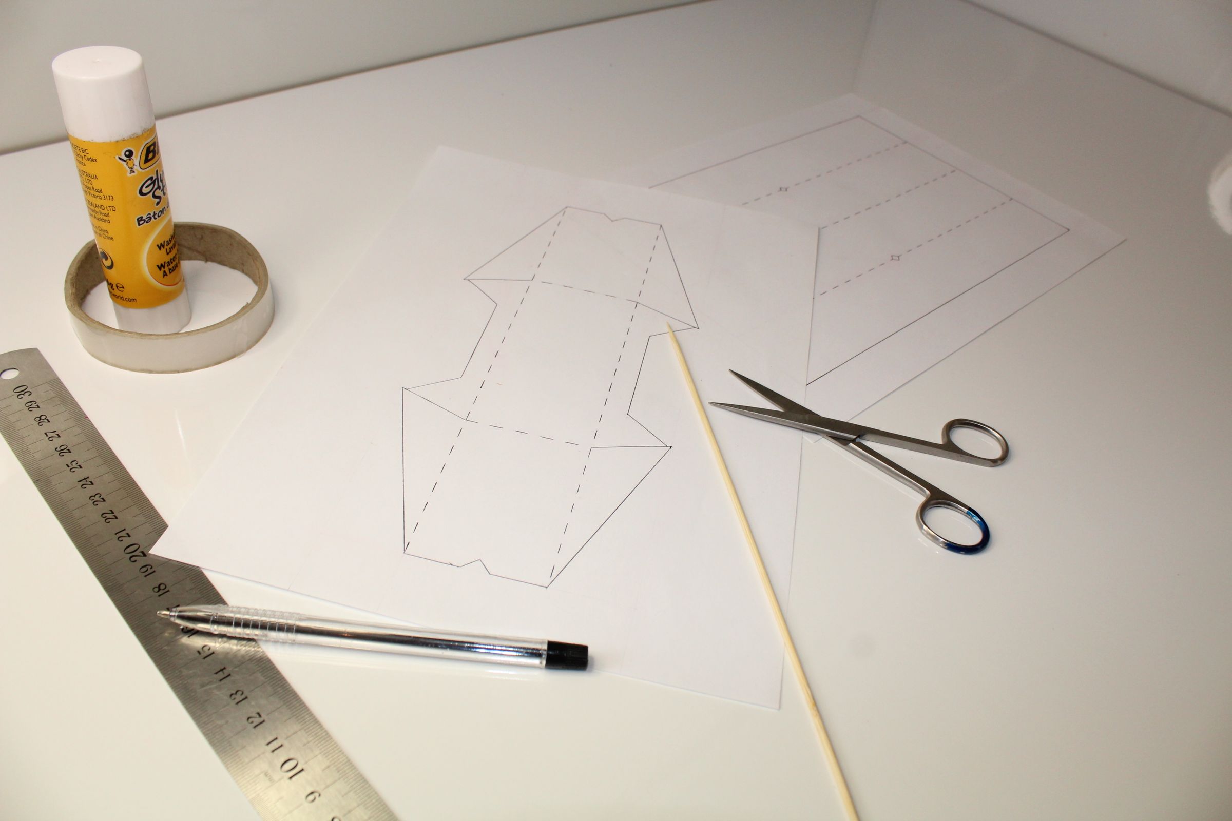 5 Minute Paper Scales : 4 Steps (with Pictures) - Instructables