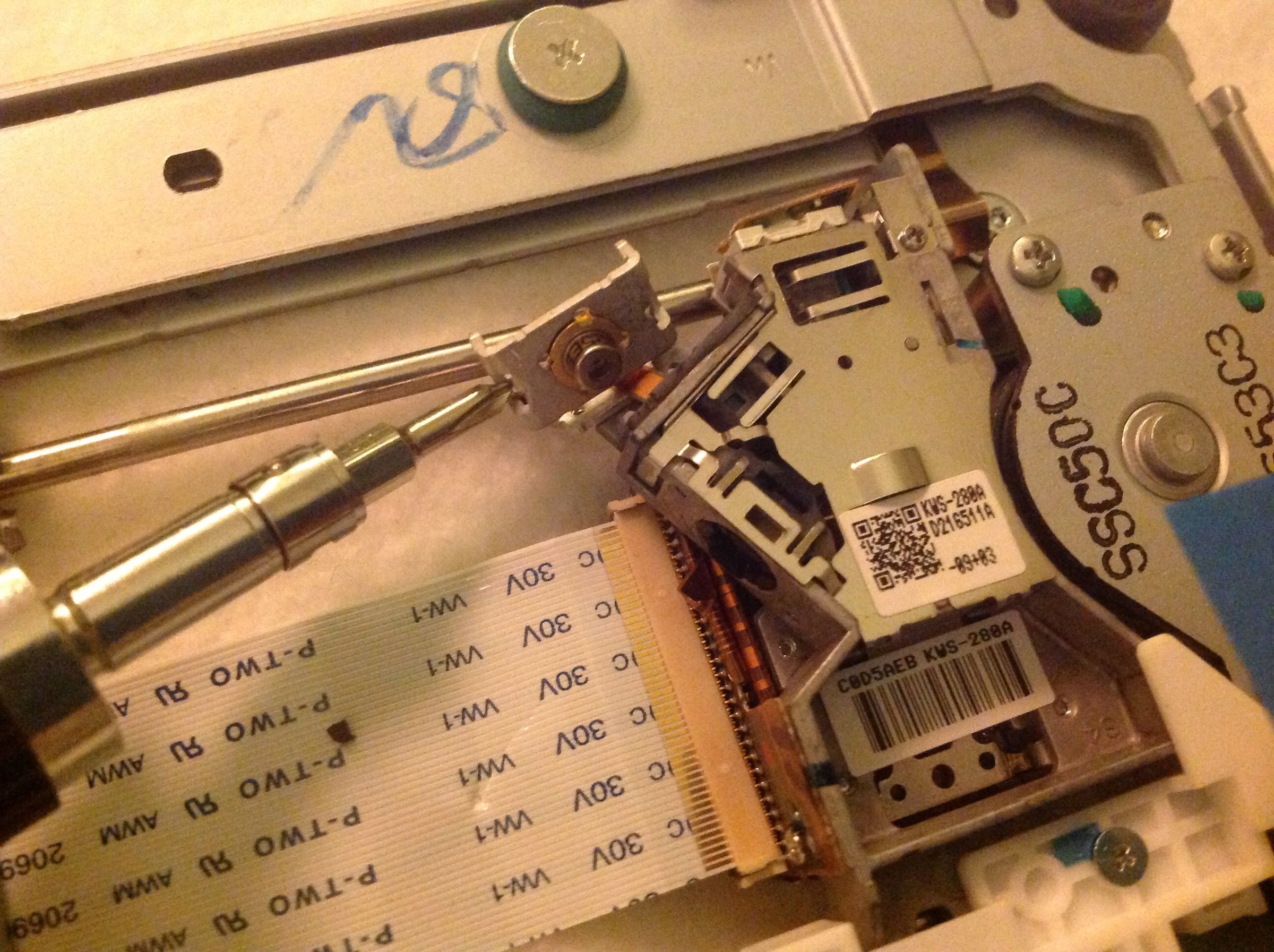 Salvage a Laser Diode From a Cd Driver : 4 Steps - Instructables