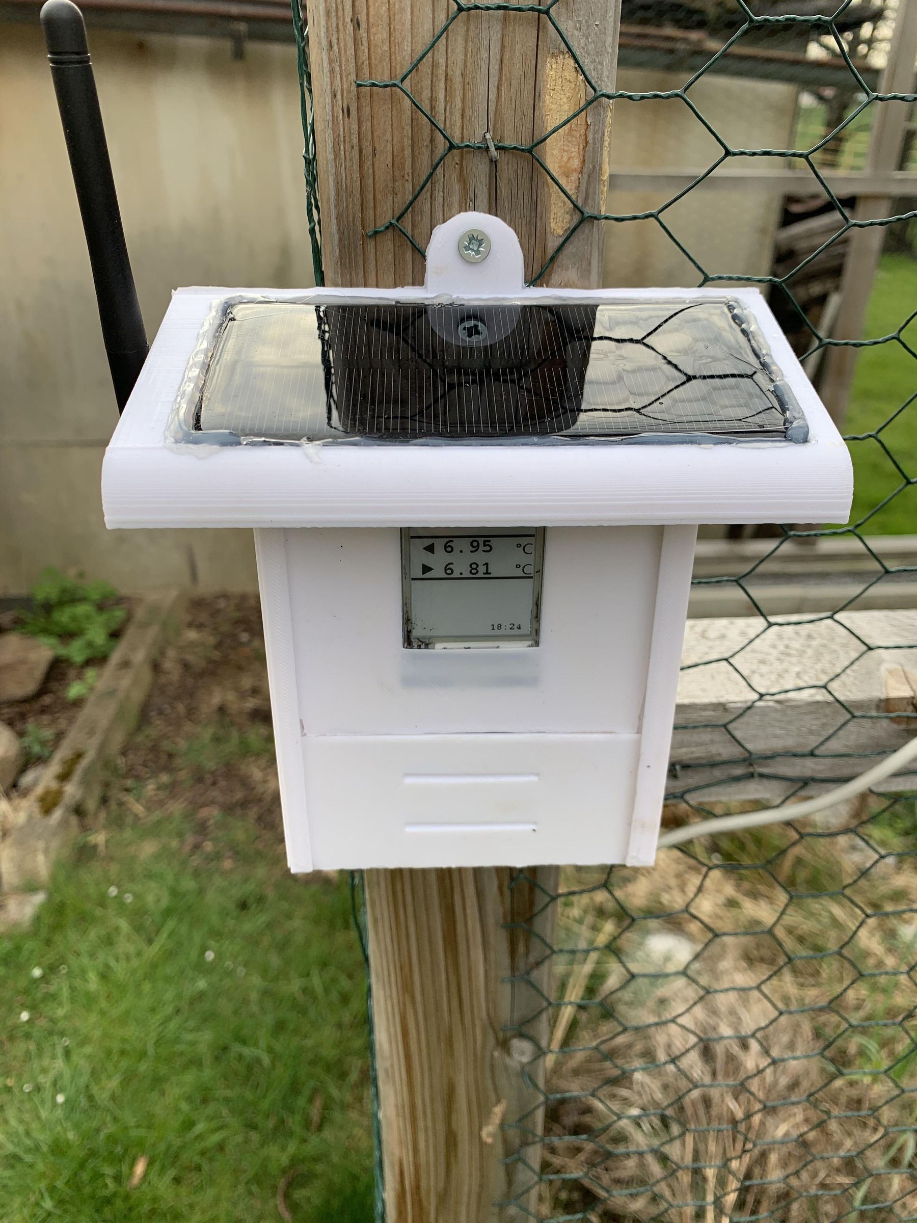Solar E-ink Weather Station : 10 Steps (with Pictures) - Instructables