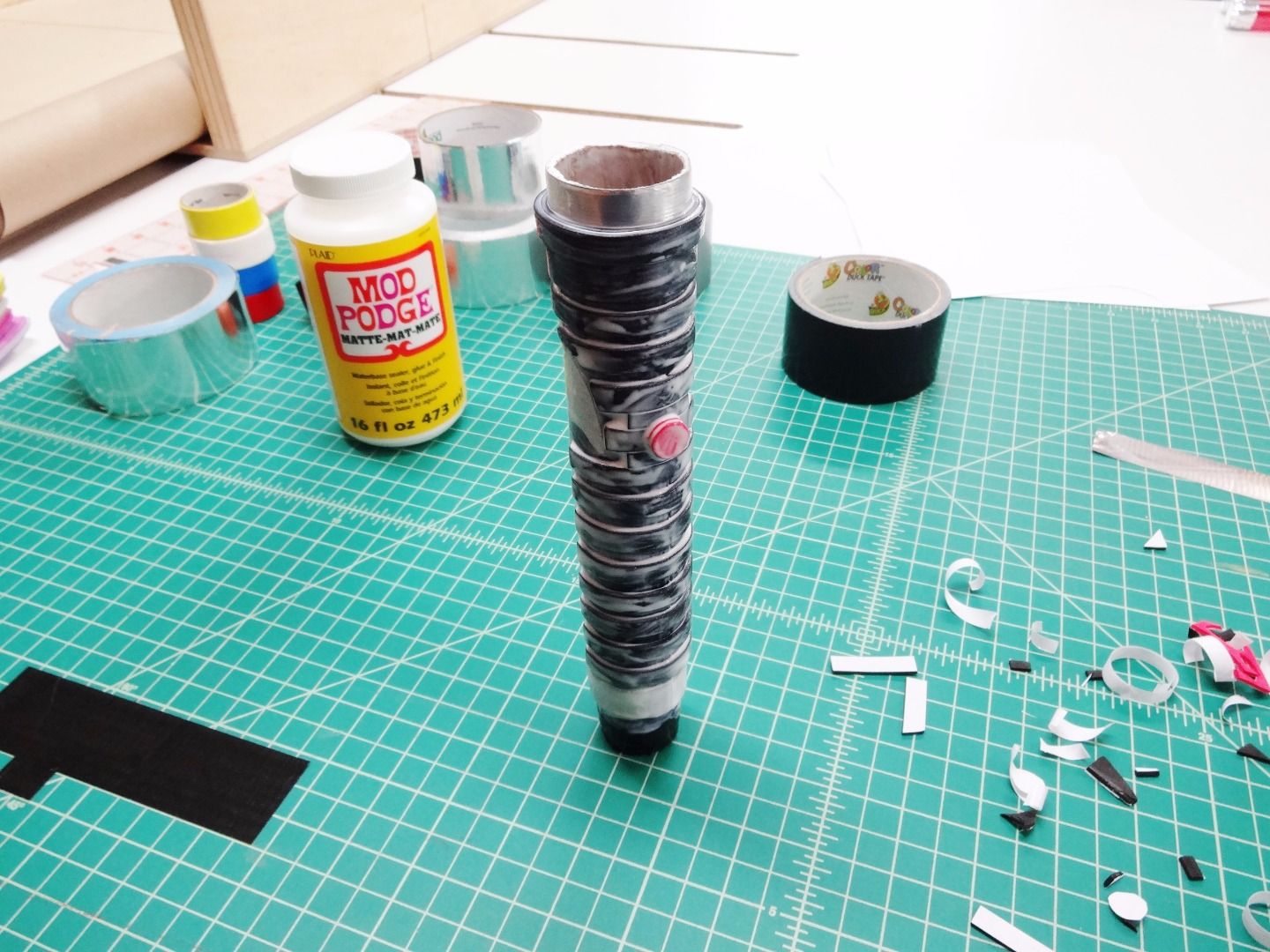 Easy $5 Lightsabers : 18 Steps (with Pictures) - Instructables