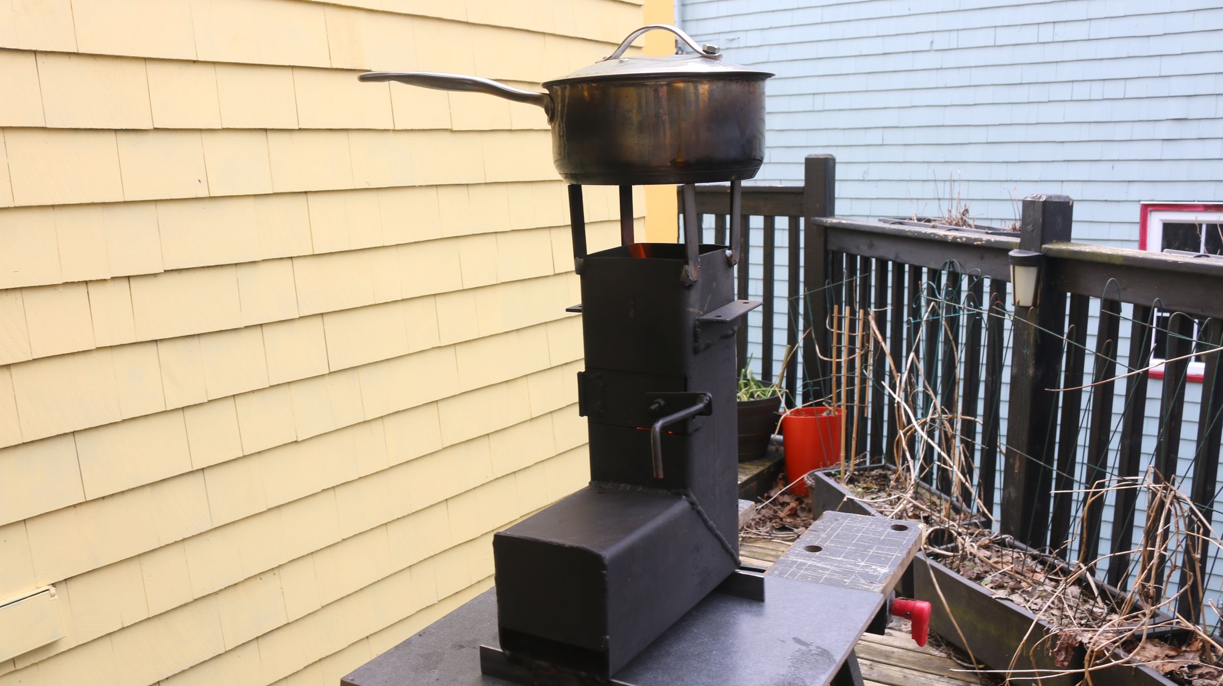 How to Make a Rocket Stove : 4 Steps (with Pictures) - Instructables