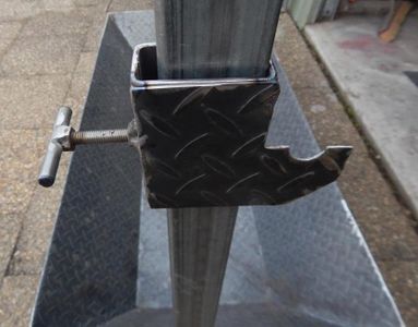 Make a Spit for Roasting Whole Pigs : 8 Steps (with Pictures ...